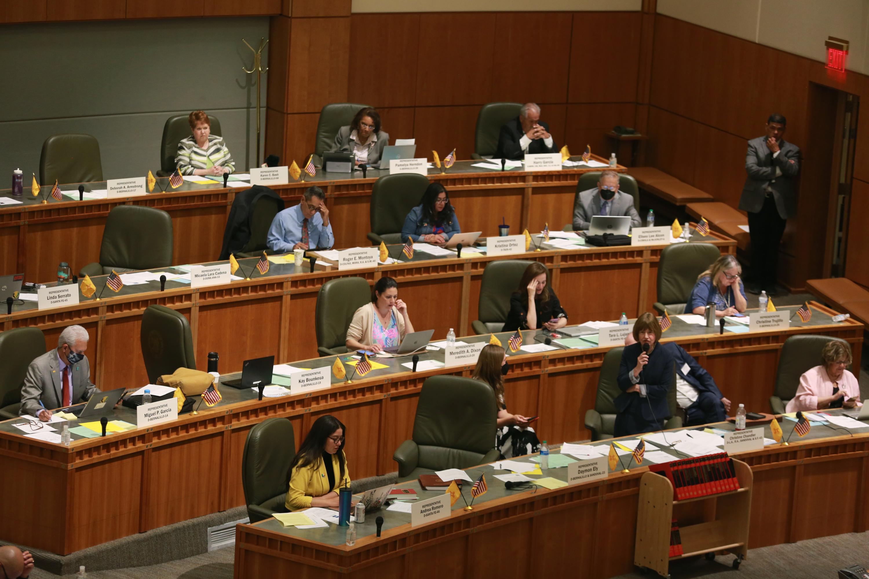 New Mexico legislature approves payments to offset inflation | AP News