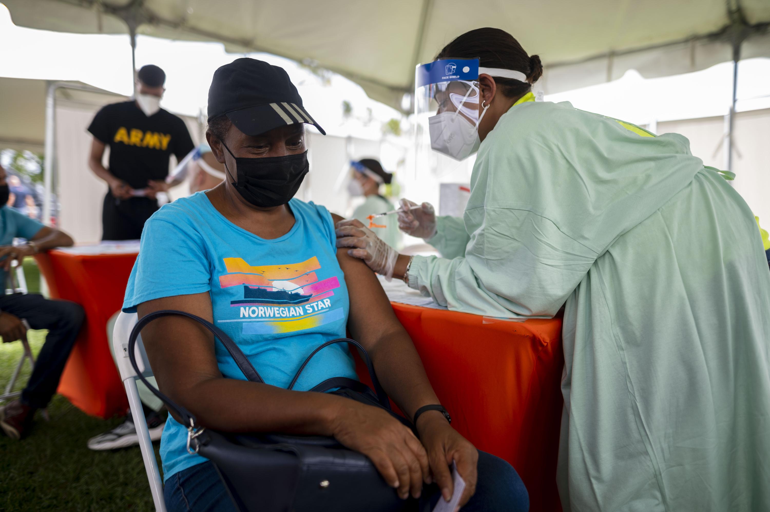 Puerto Rico recibe casi 4 mil millones de dólares en apoyo | AP News