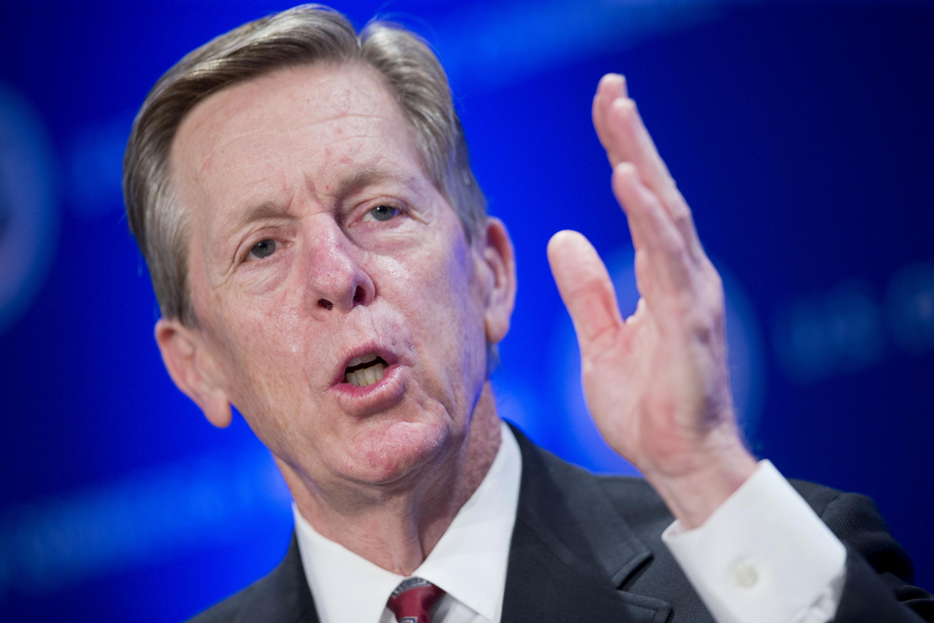 Longtime CEO of Allegiant to step down, remain chairman | AP News