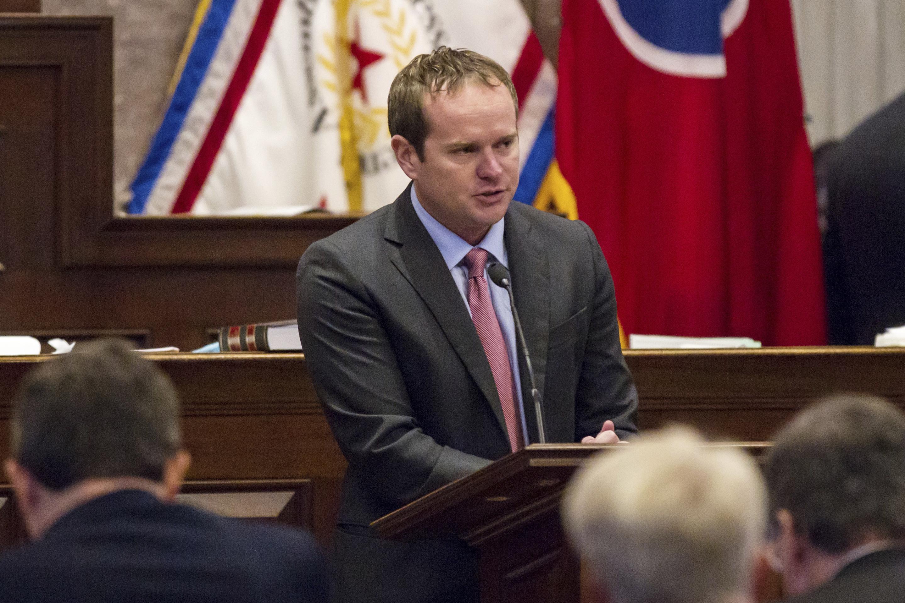 Ousted Tennessee ex-lawmaker arrested on DUI charge in crash | AP News