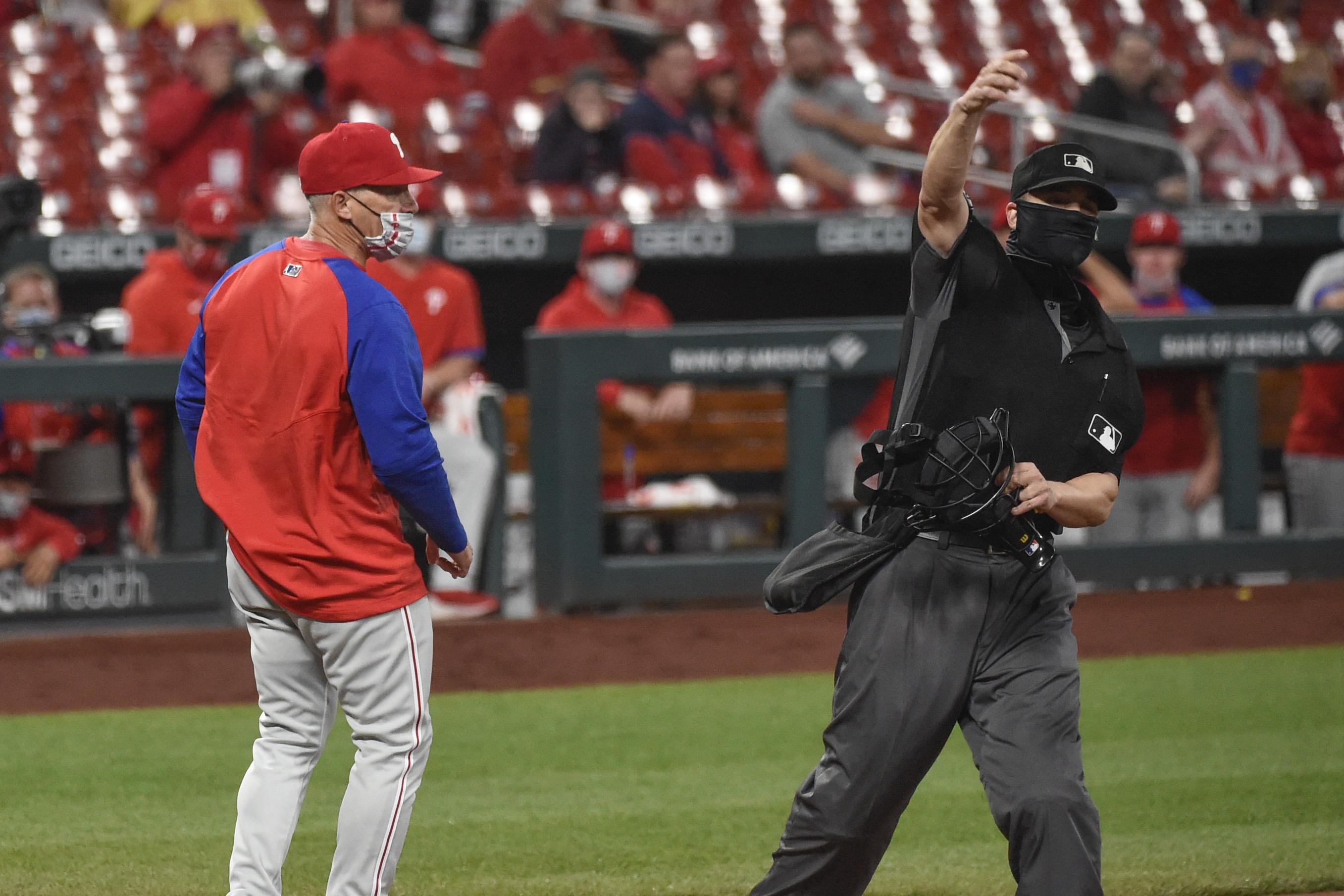Harper hit in face, leaves game as Phils beat Cardinals 5-3