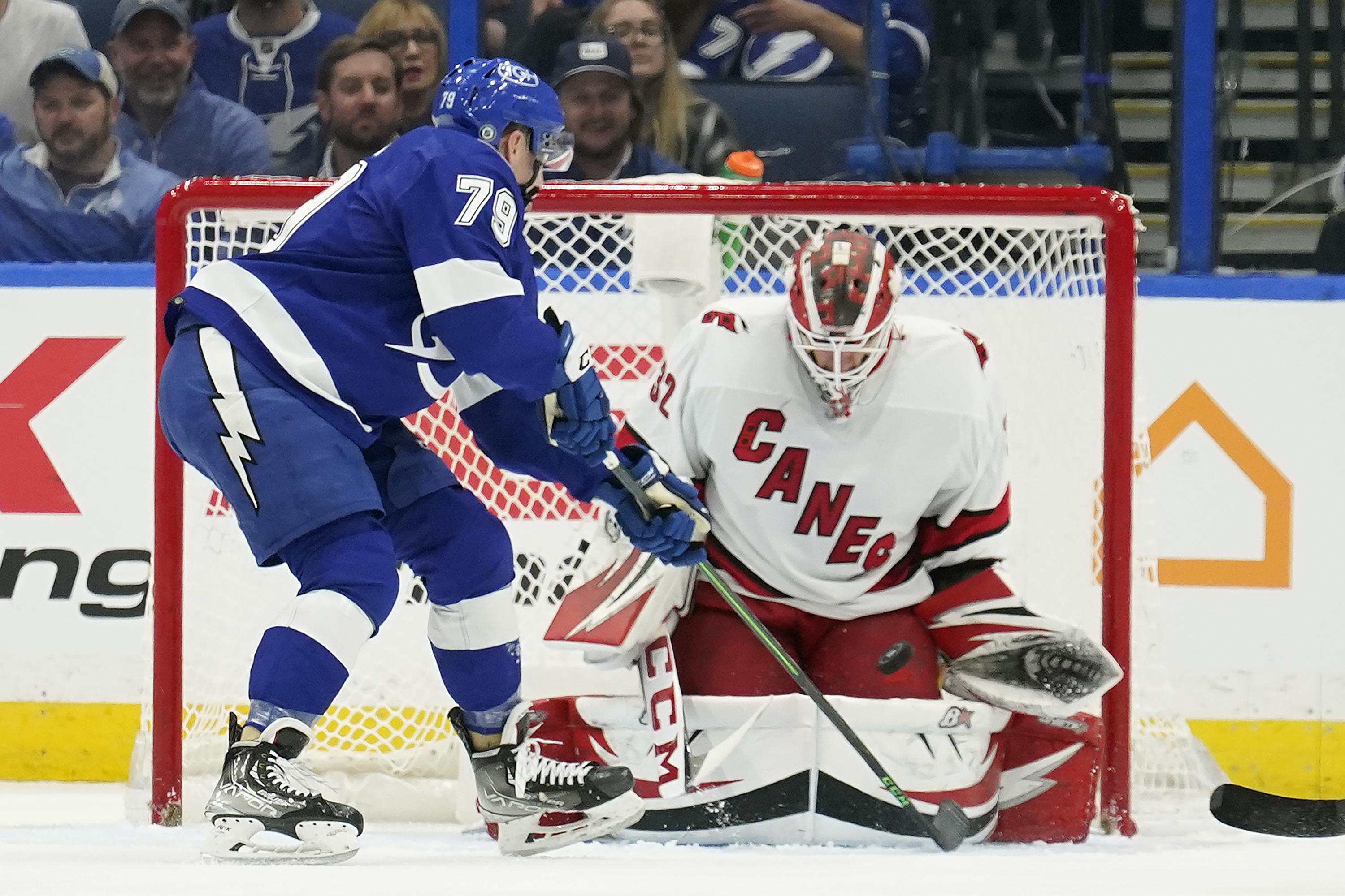 Stamkos scores in OT, Lightning beat Hurricanes 4-3 | AP News