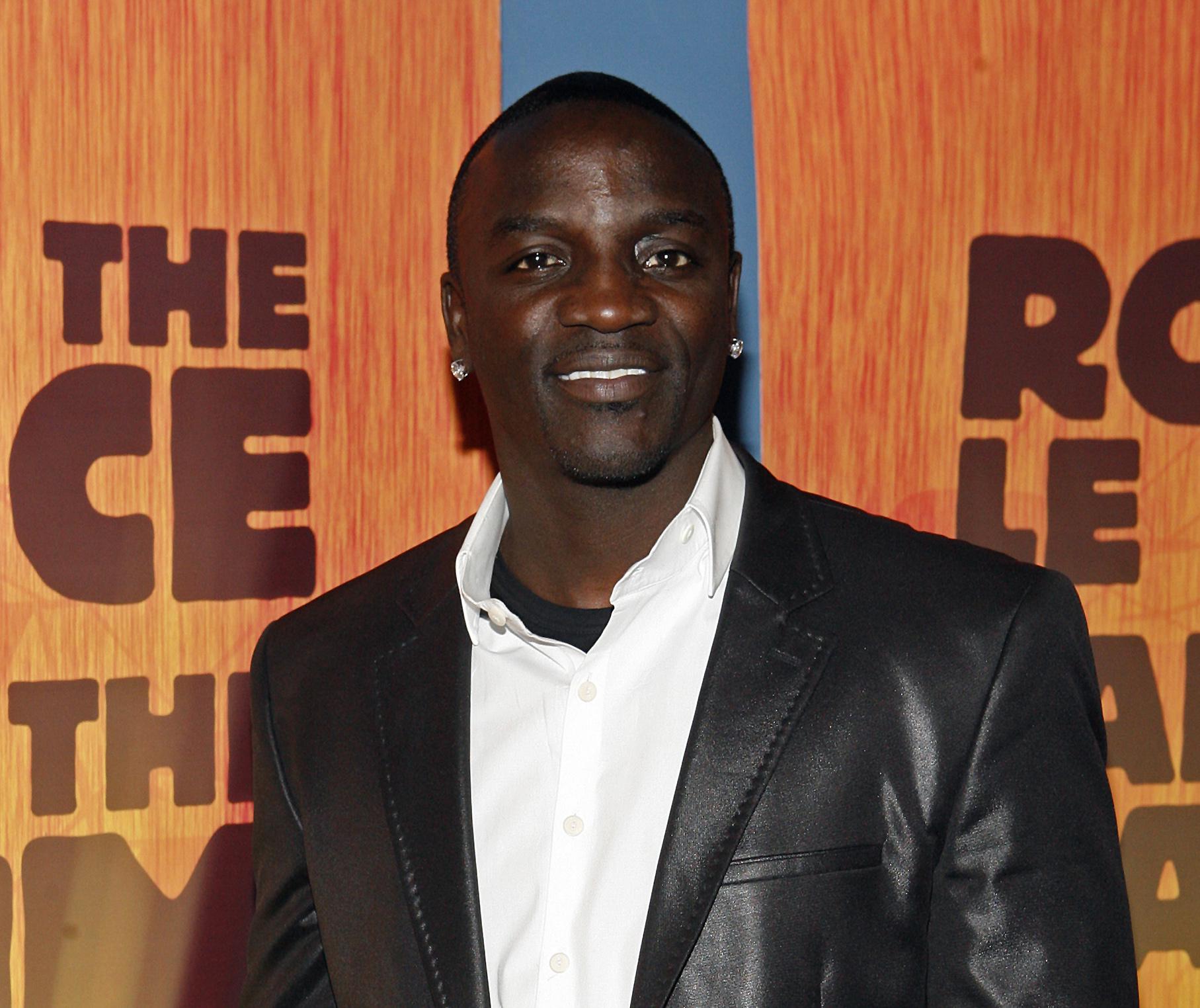 Akon looks to bring electricity to homes in Africa | AP News