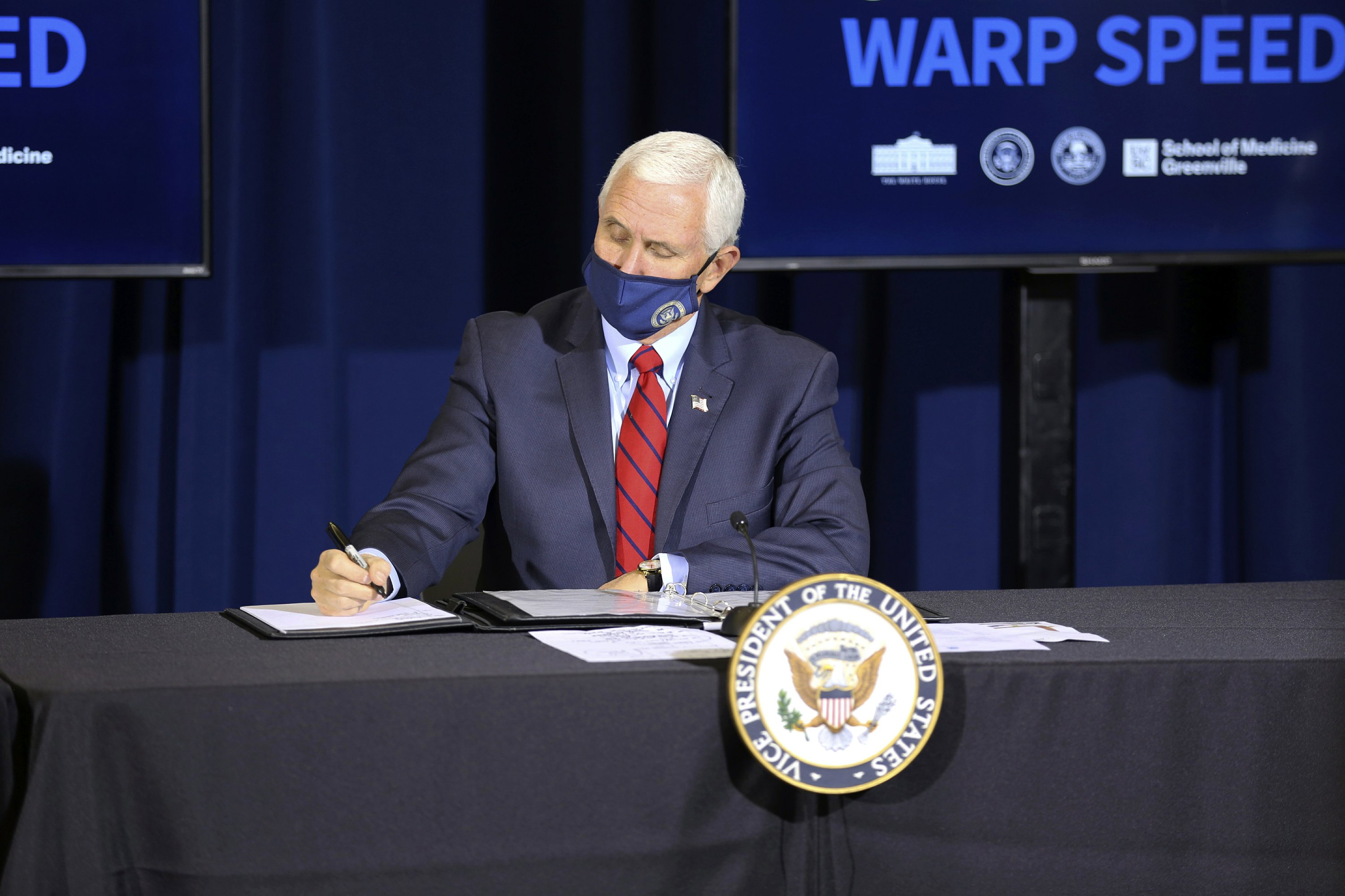 Pence sets Indiana trip to discuss coronavirus vaccine | AP News