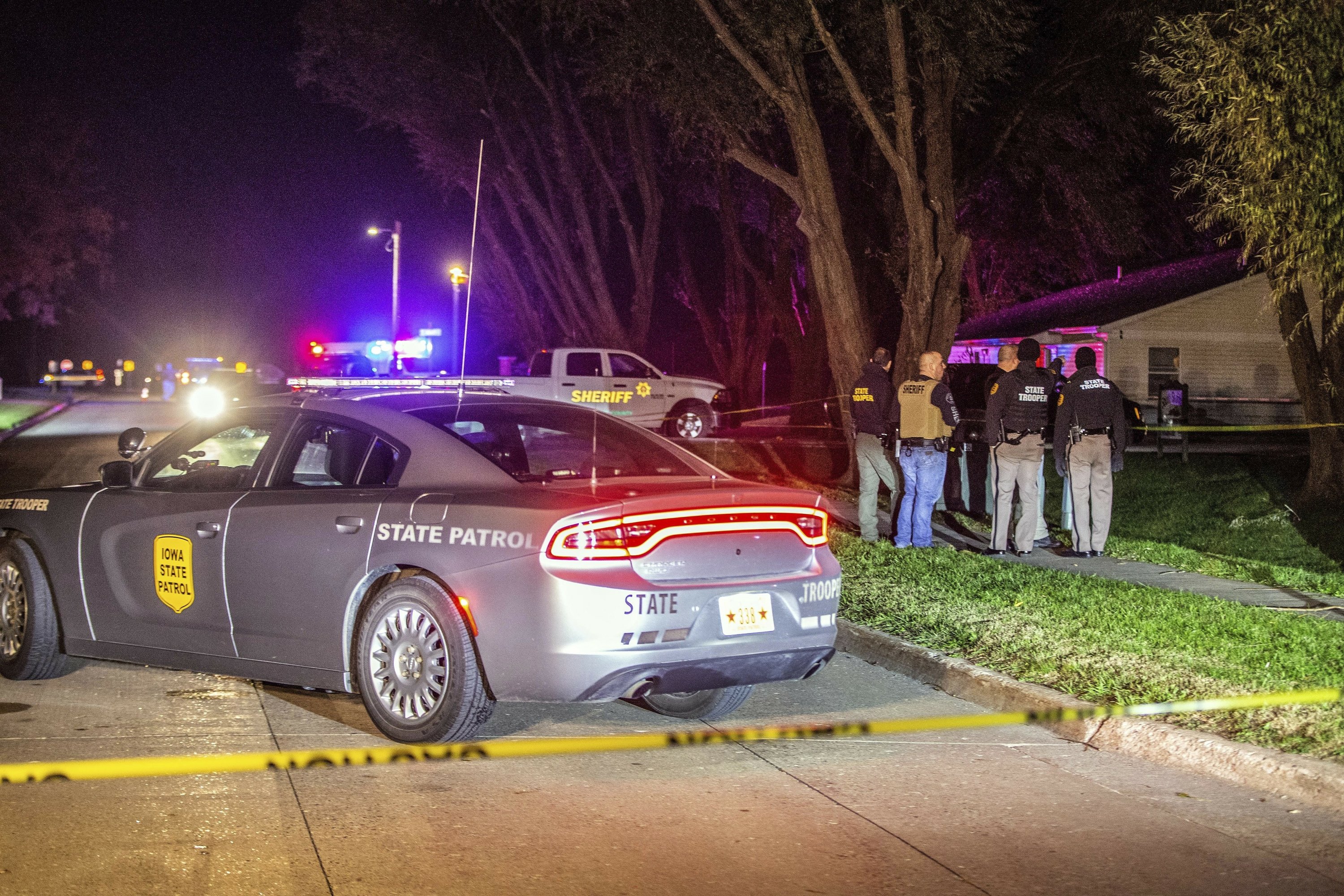 Authorities: 2 Iowa deputies and suspect wounded in shootout | AP News