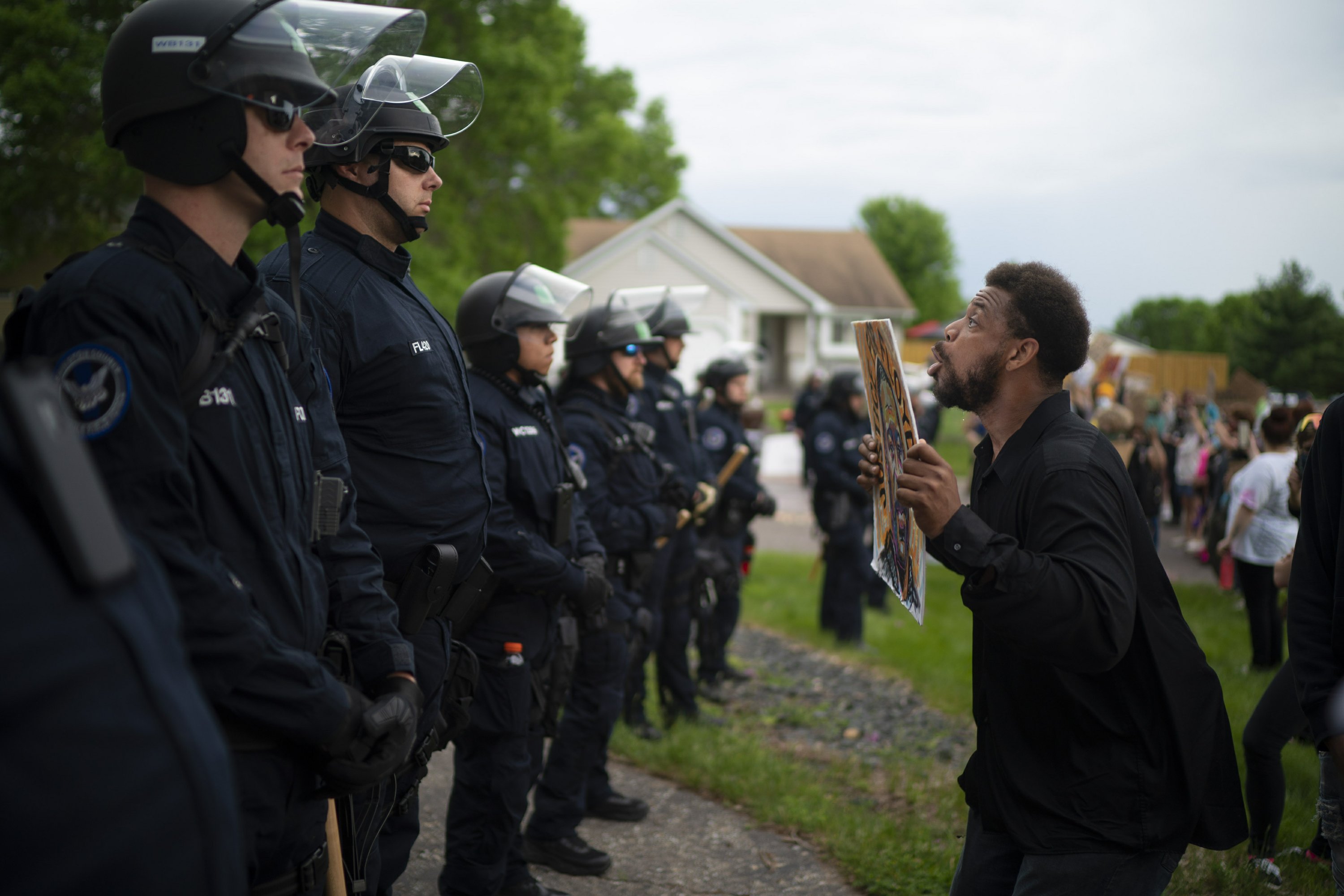 Violence again rocks Minneapolis after man's death; 1 killed | AP News