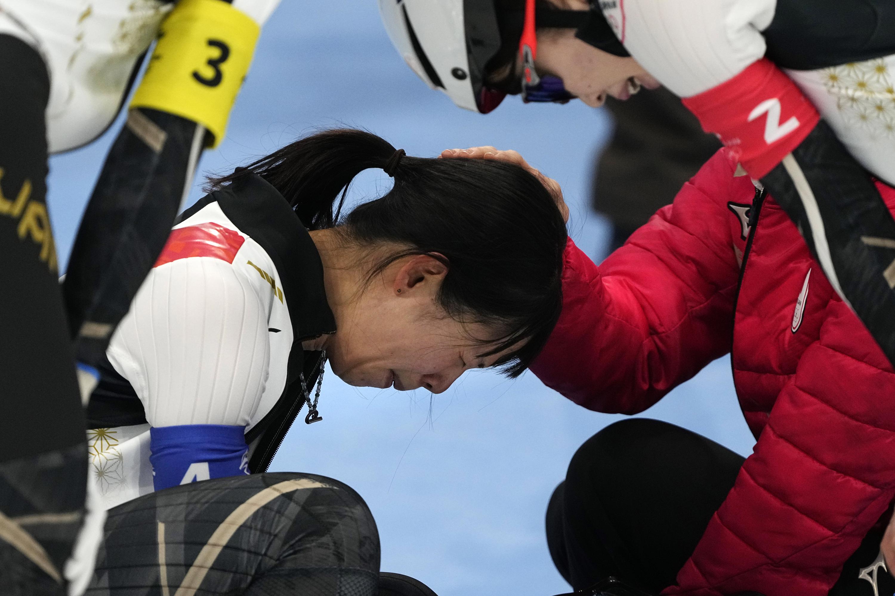 Norway repeats Olympic team pursuit gold | AP News