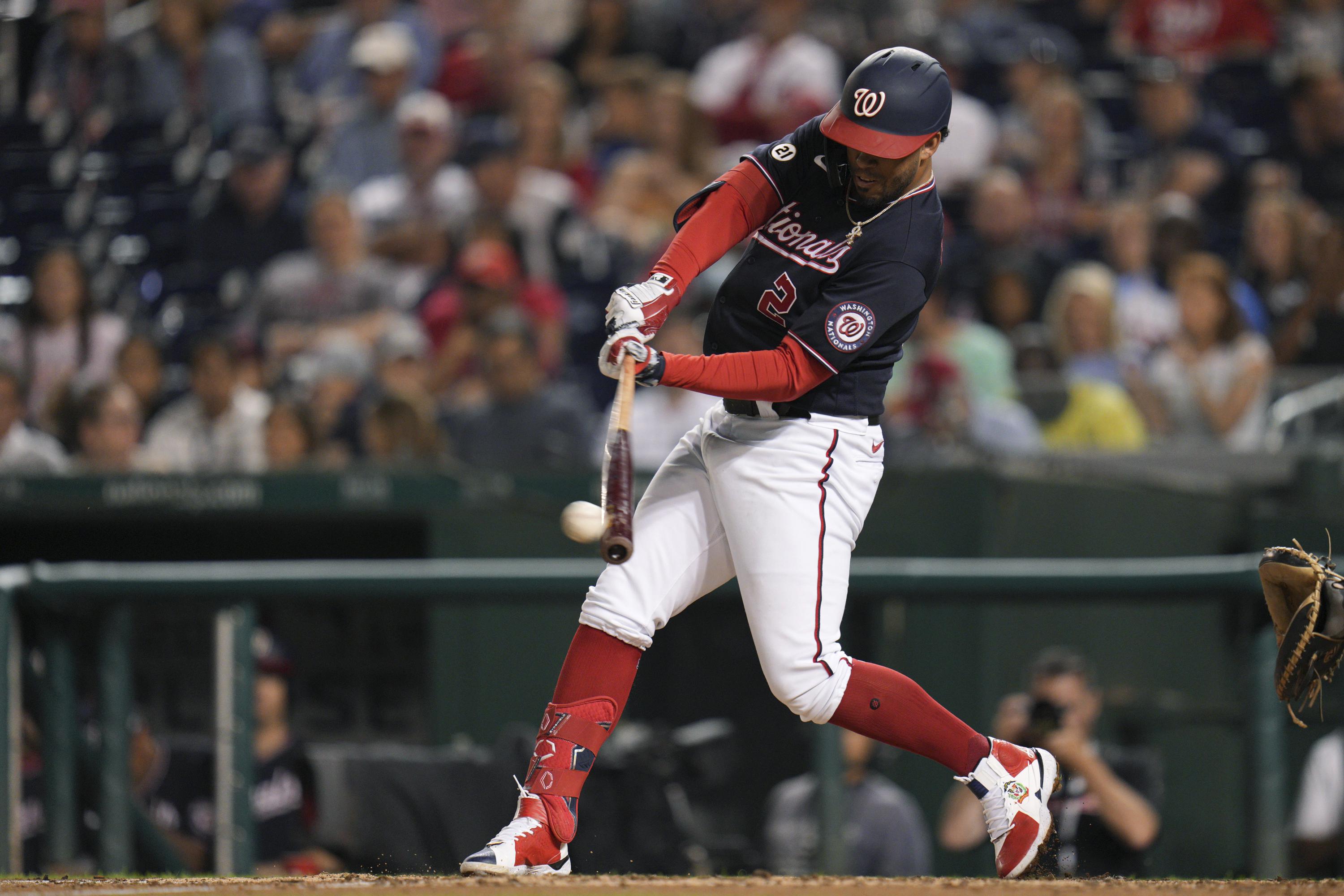 Meneses hits inside-the-park homer, Nats beat Marlins 5-4 | AP News