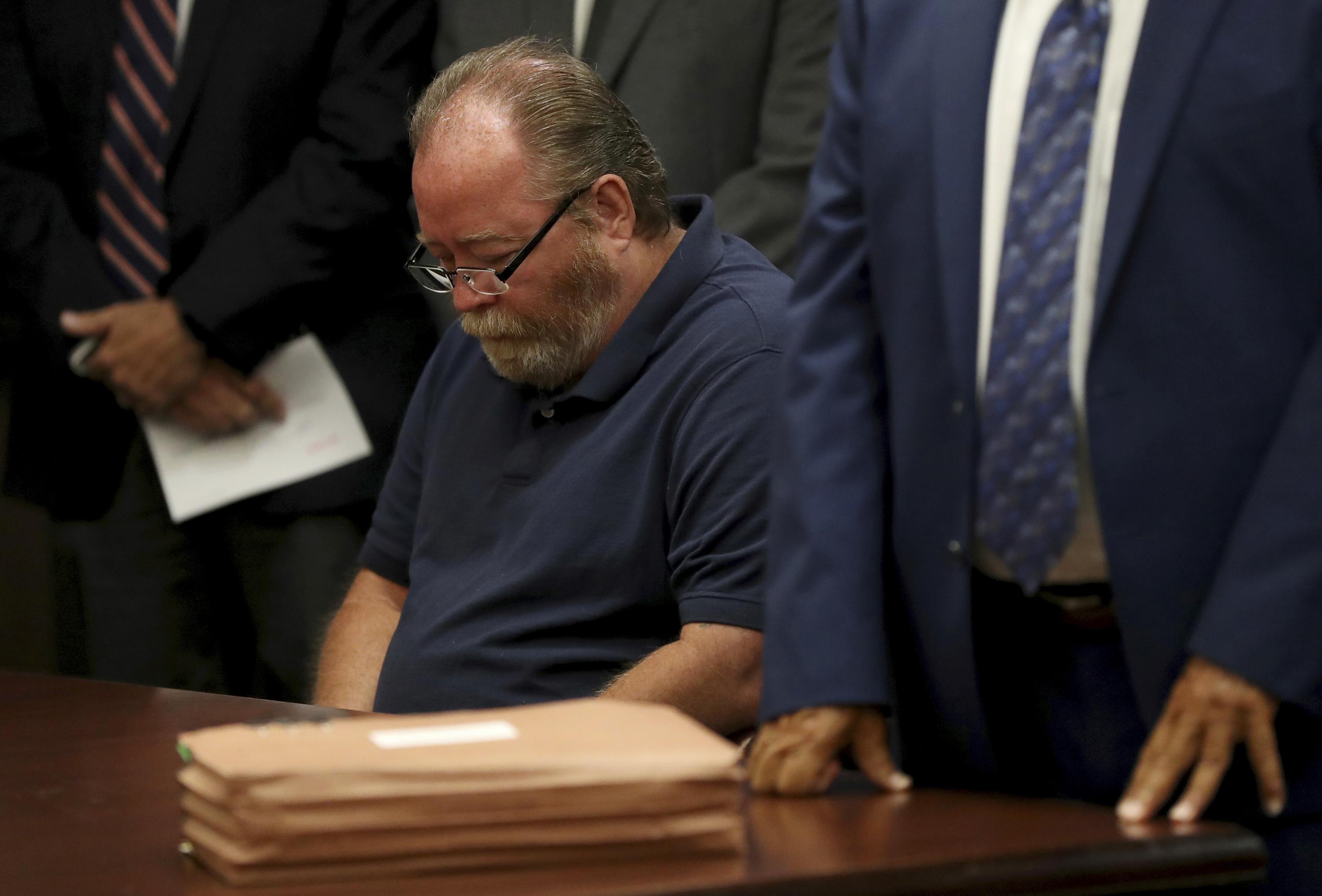 Texas man on death row pleads guilty in 3 cold-case killings | AP News