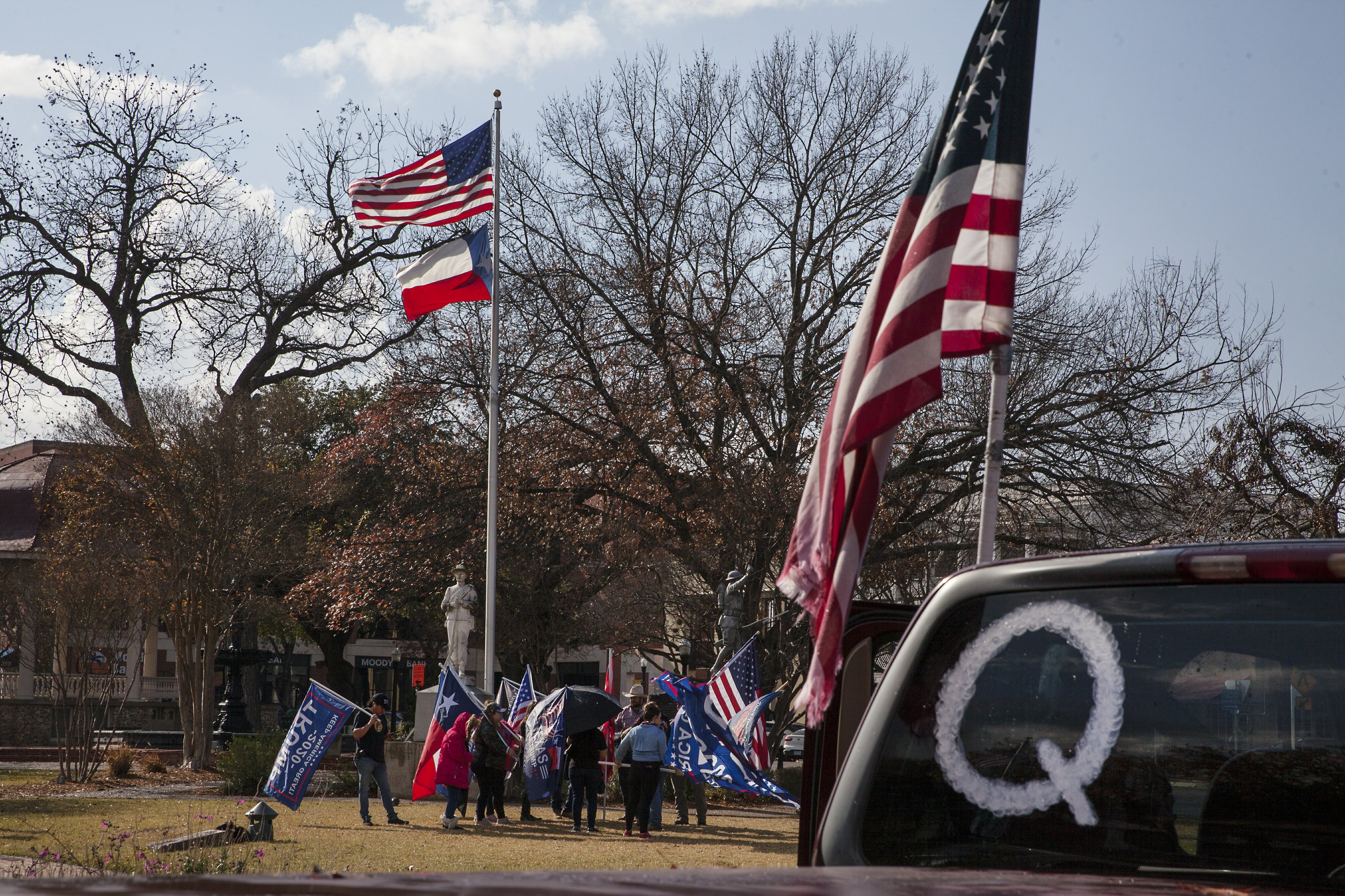Moving on from QAnon? Experts say these tips could help | AP News