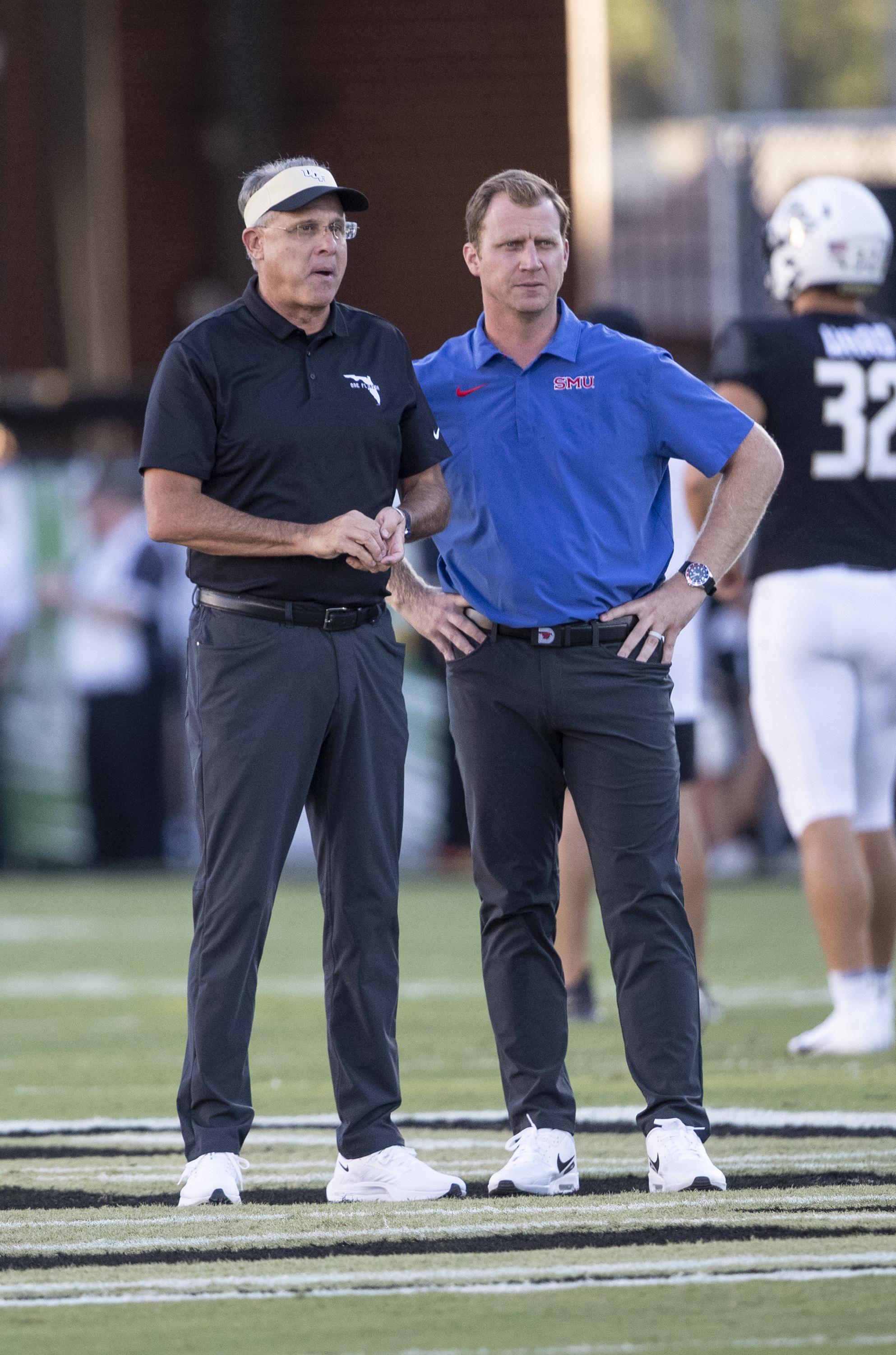 UCF scores 31 unanswered points, beats SMU in AAC opener | AP News