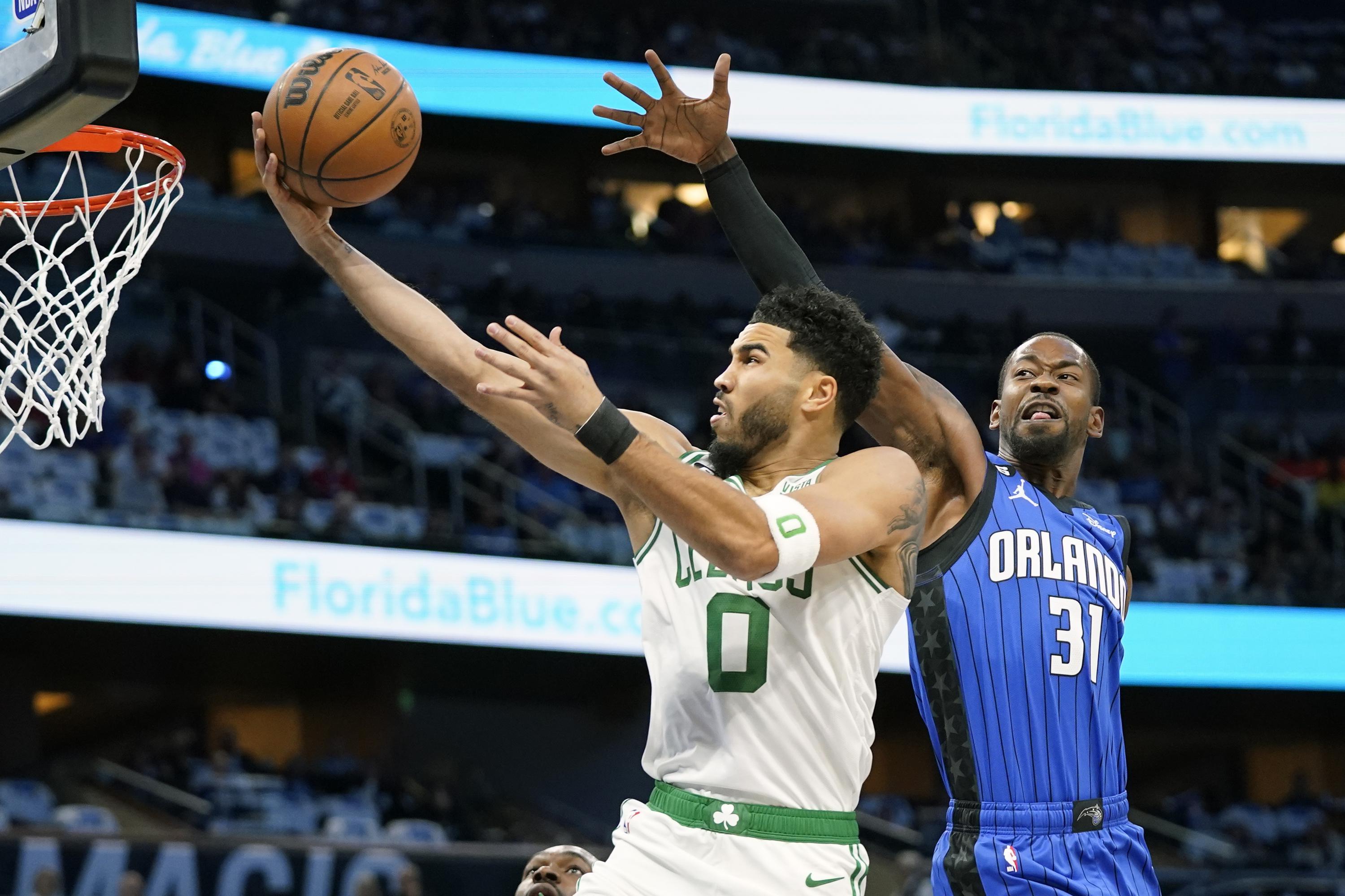 Tatum y White dan victoria a Celtics ante Magic | AP News