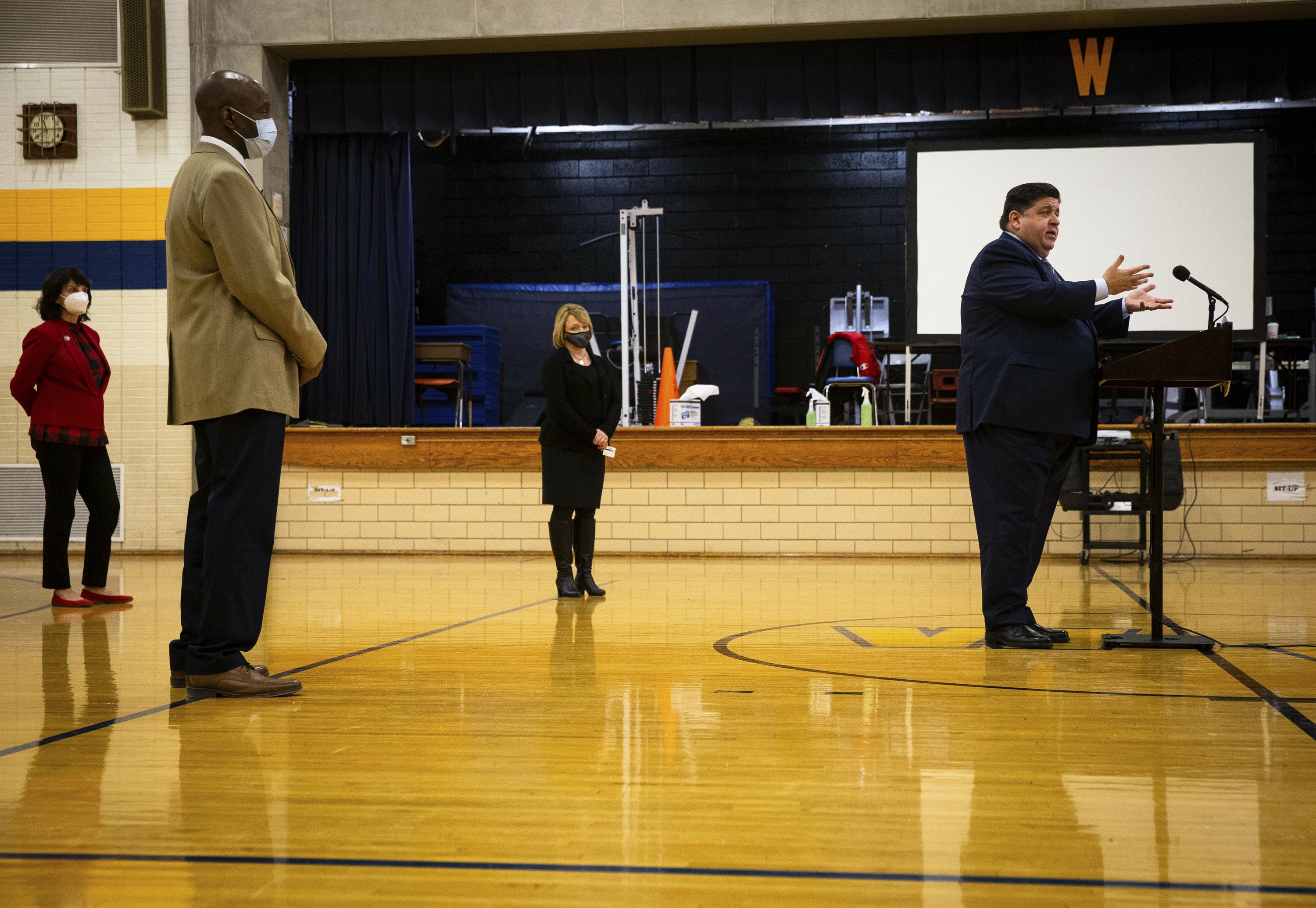 Food help expanded for kids shut out of school by pandemic | AP News