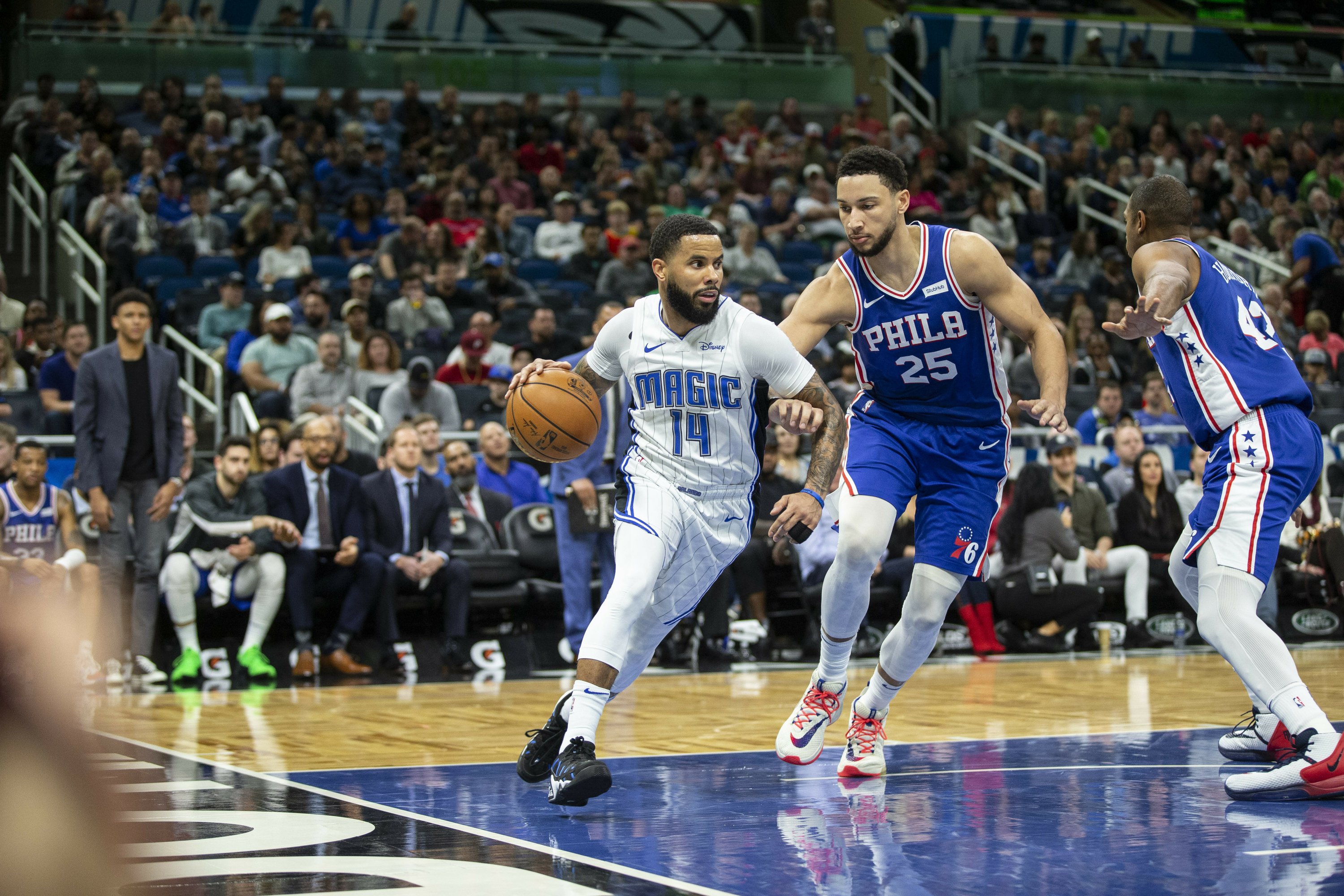 Magic gana apretadamente 98-97 a 76ers en la NBA | AP News