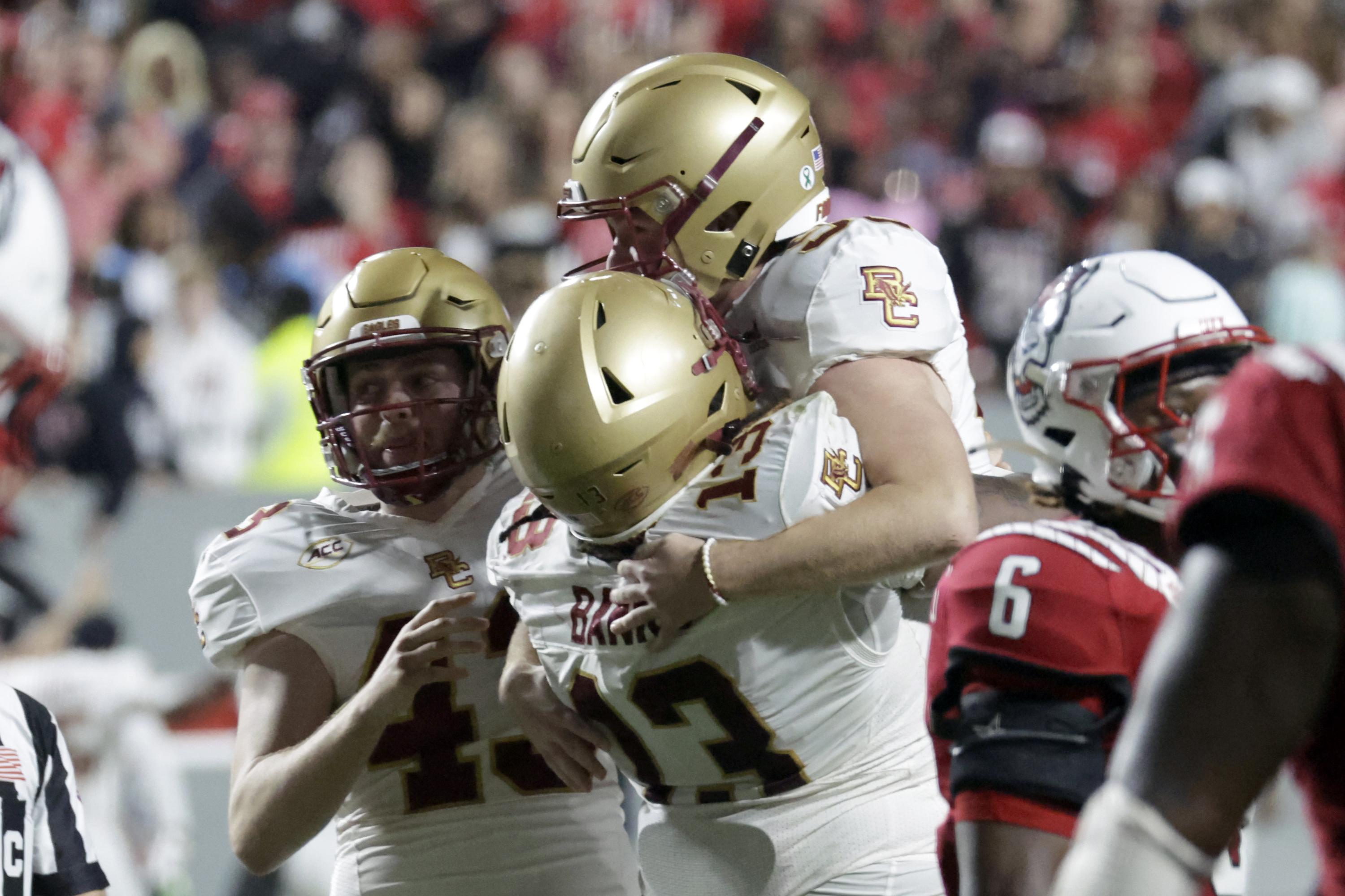No. 18 Irish chase 5th straight win as Boston College visits | AP News