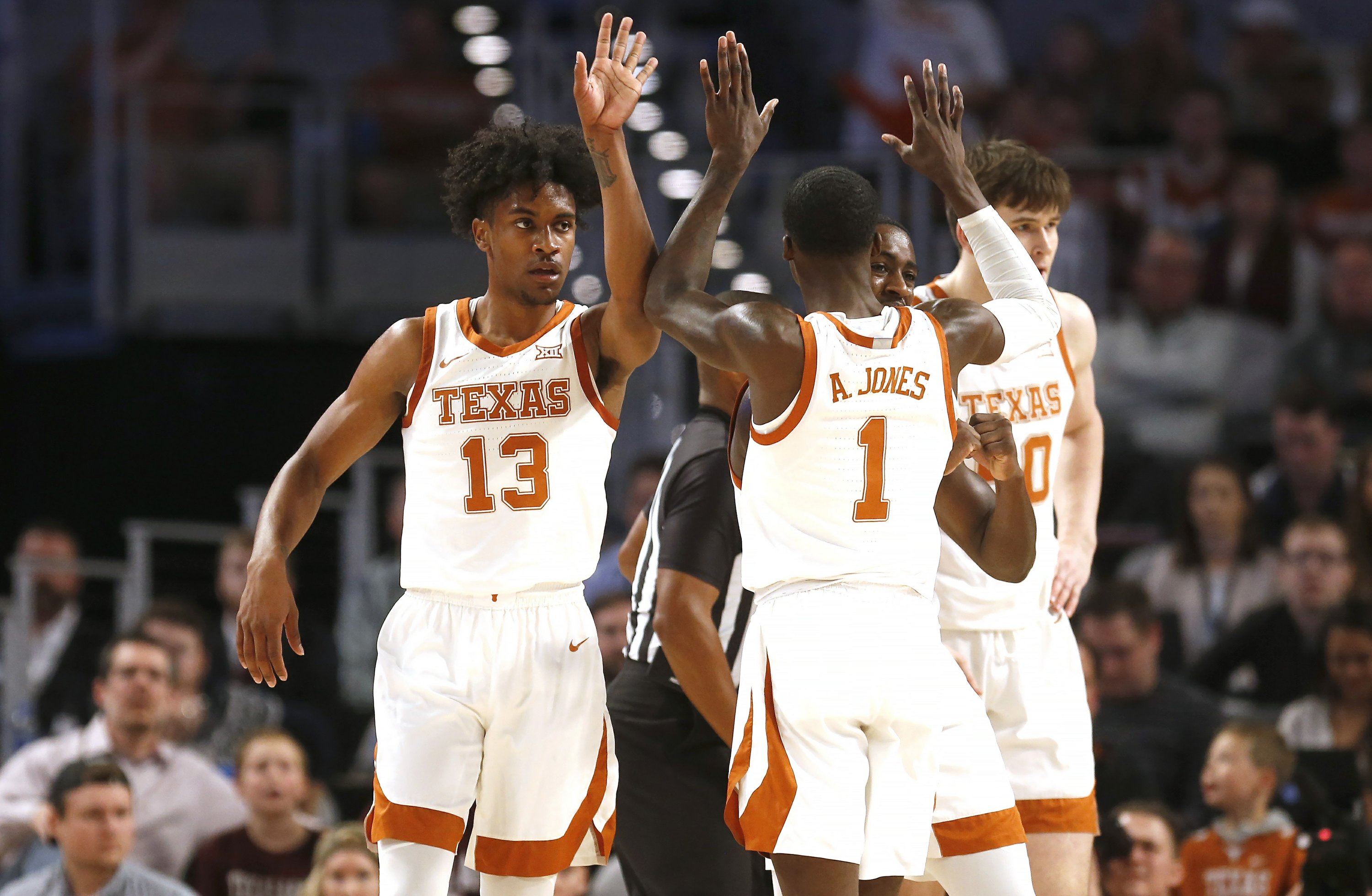 Texas tops Texas A&M 60-50 in rivals’ 1st meeting since 2015 | AP News