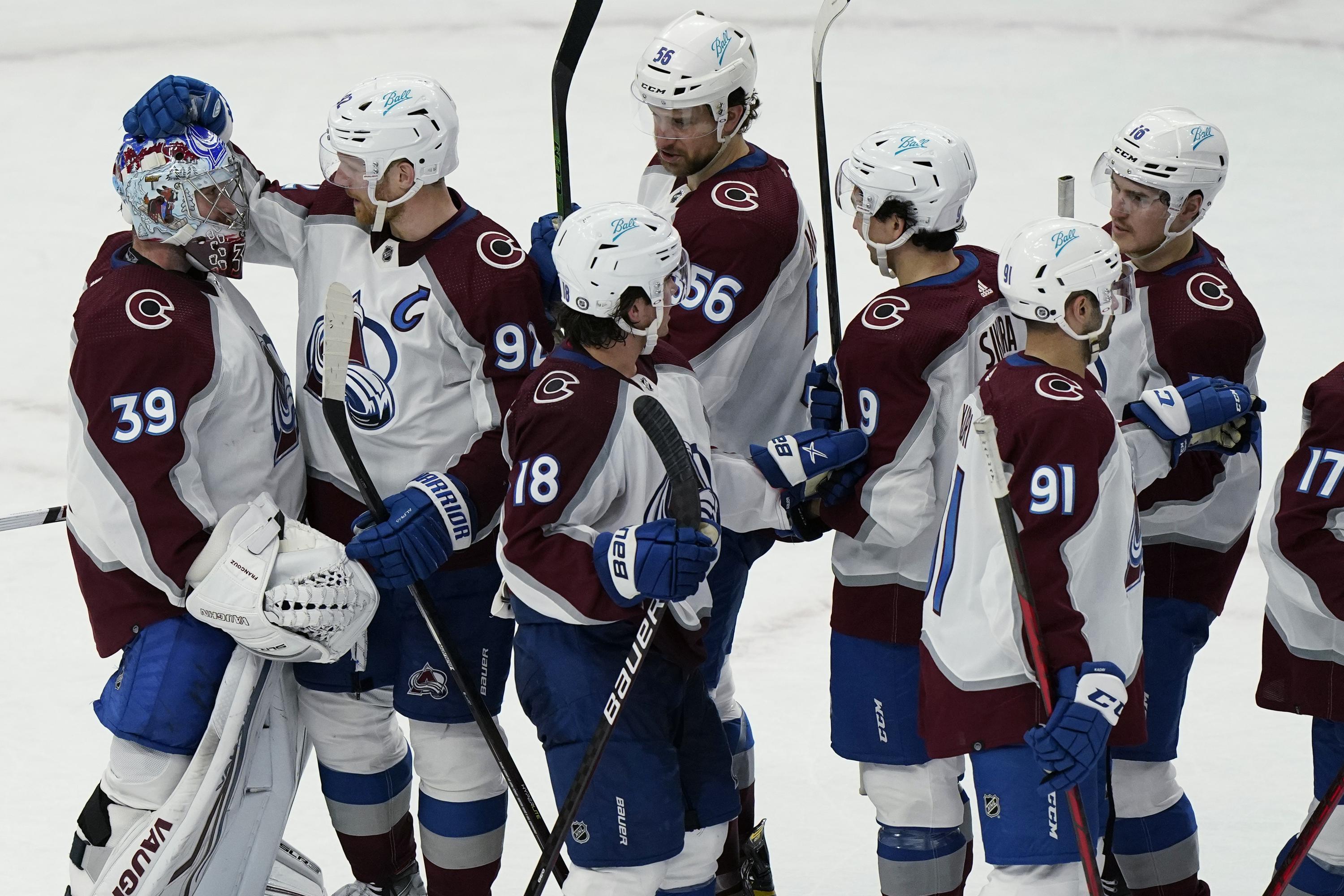 Landeskog scores twice, Avs hang on for 9th straight win | AP News