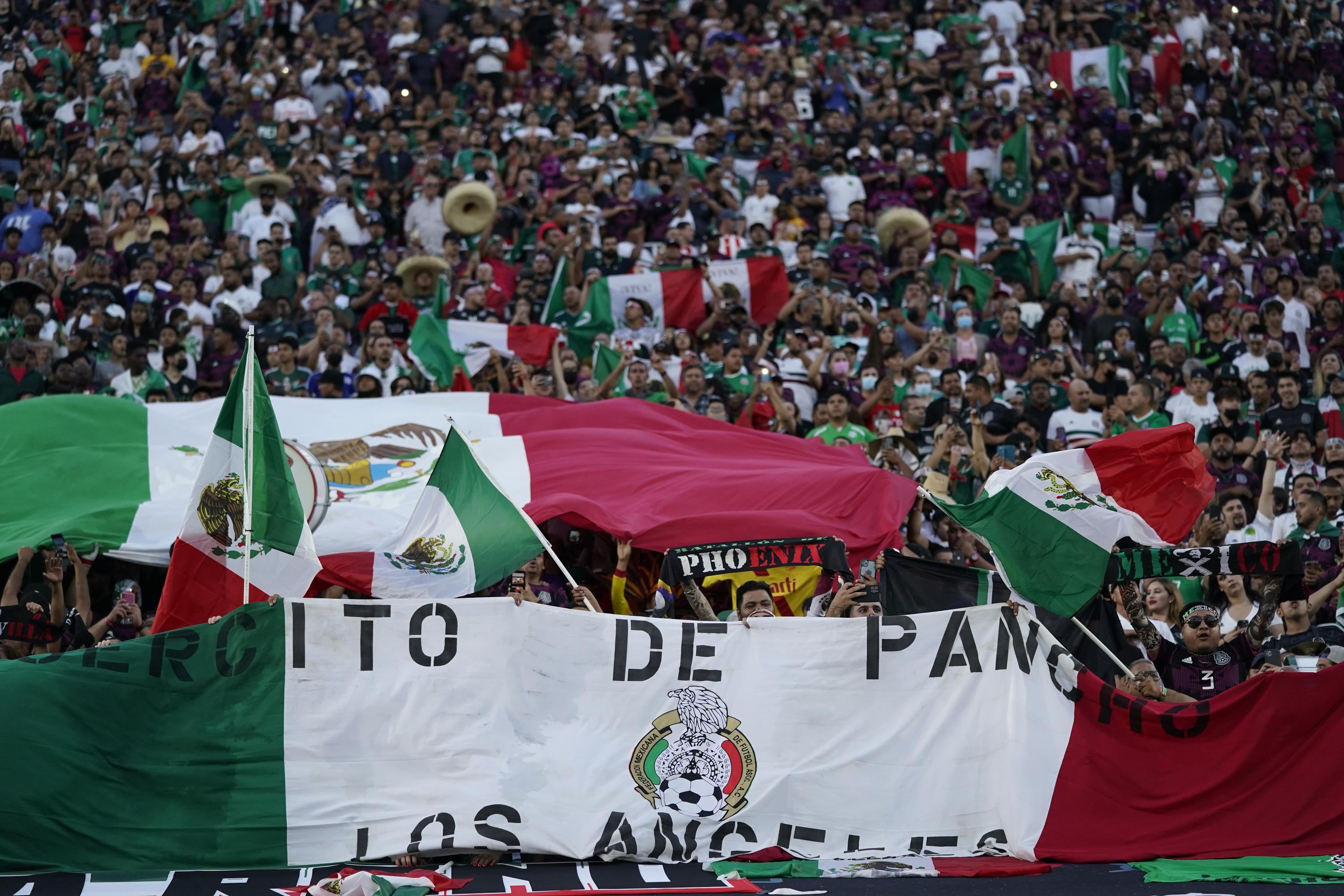 México lanza nueva campaña para erradicar grito homofóbico | AP News
