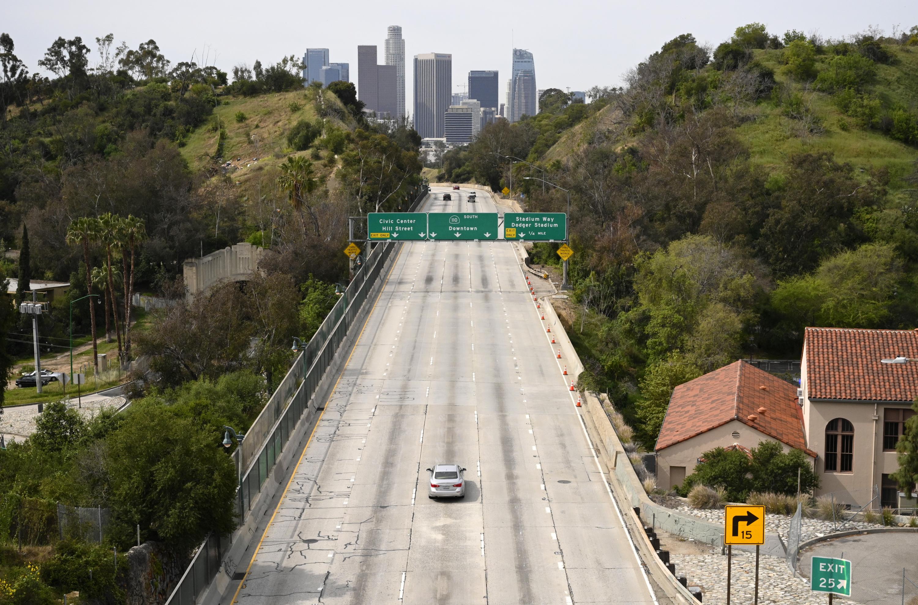 California carbon emissions fell 9% in pandemic's 1st year | AP News