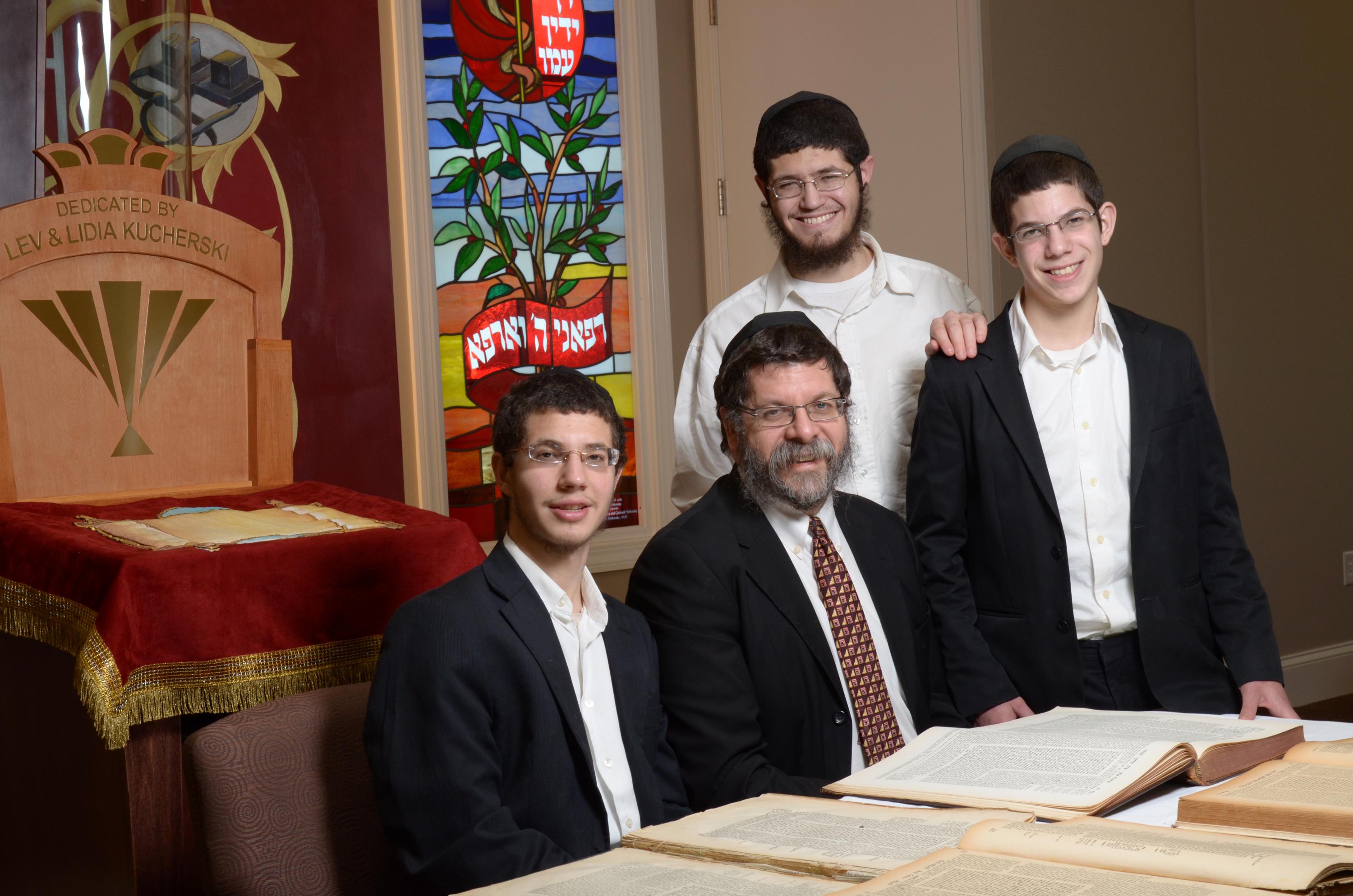 Ohio rabbi's books tied to Holocaust survivors | AP News