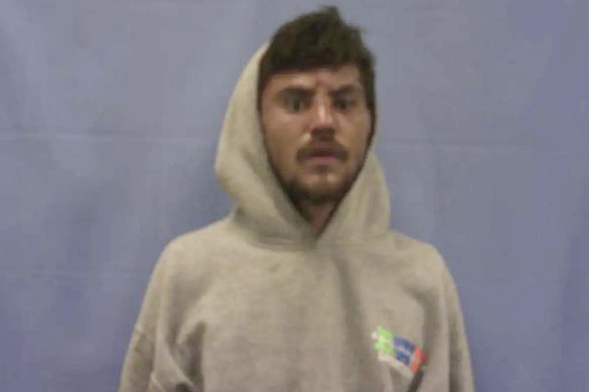 Video muestra a policías golpeando a hombre en Arkansas | AP News