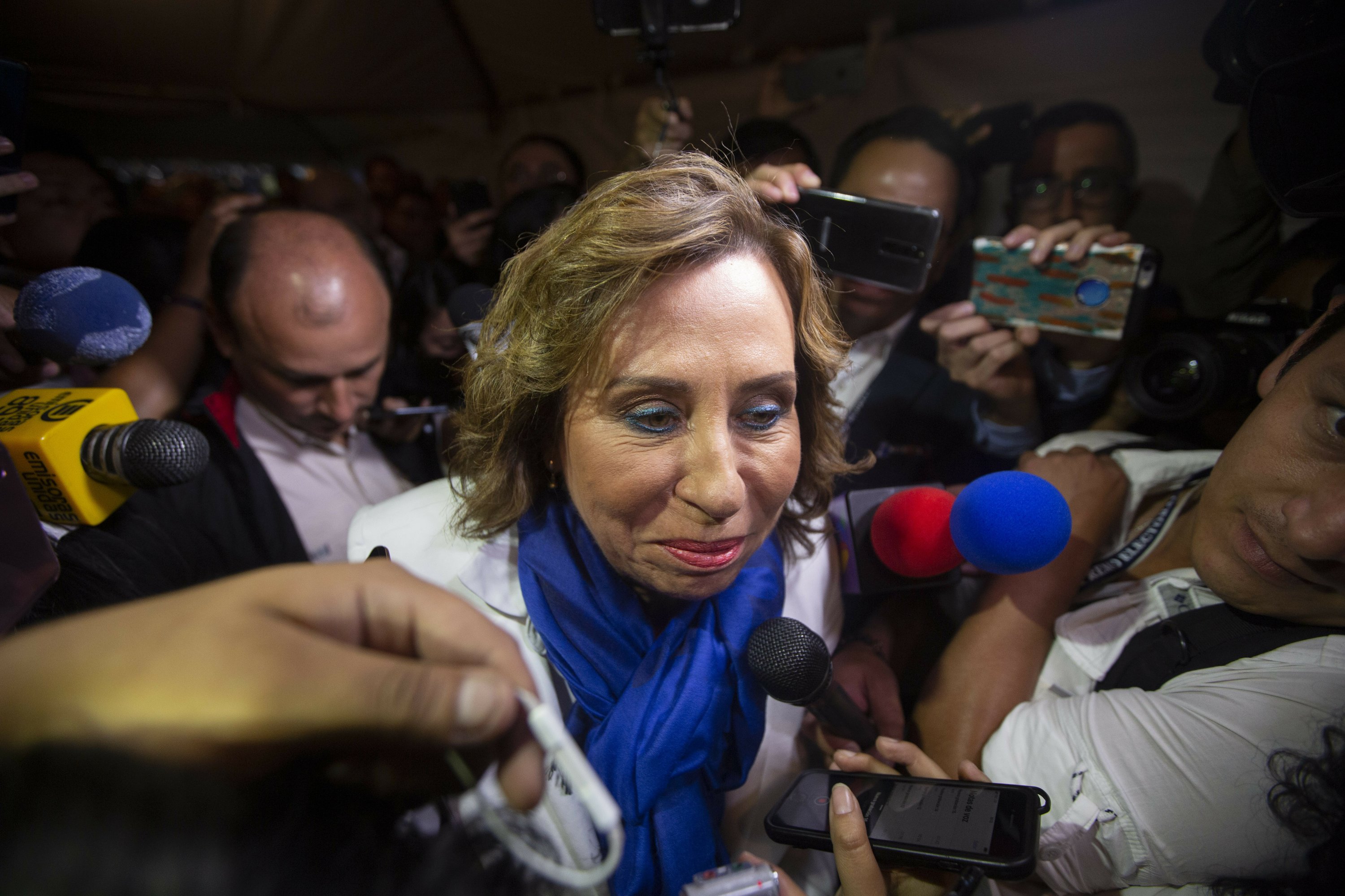 Ex-first lady heads to runoff in Guatemala presidential race | AP News
