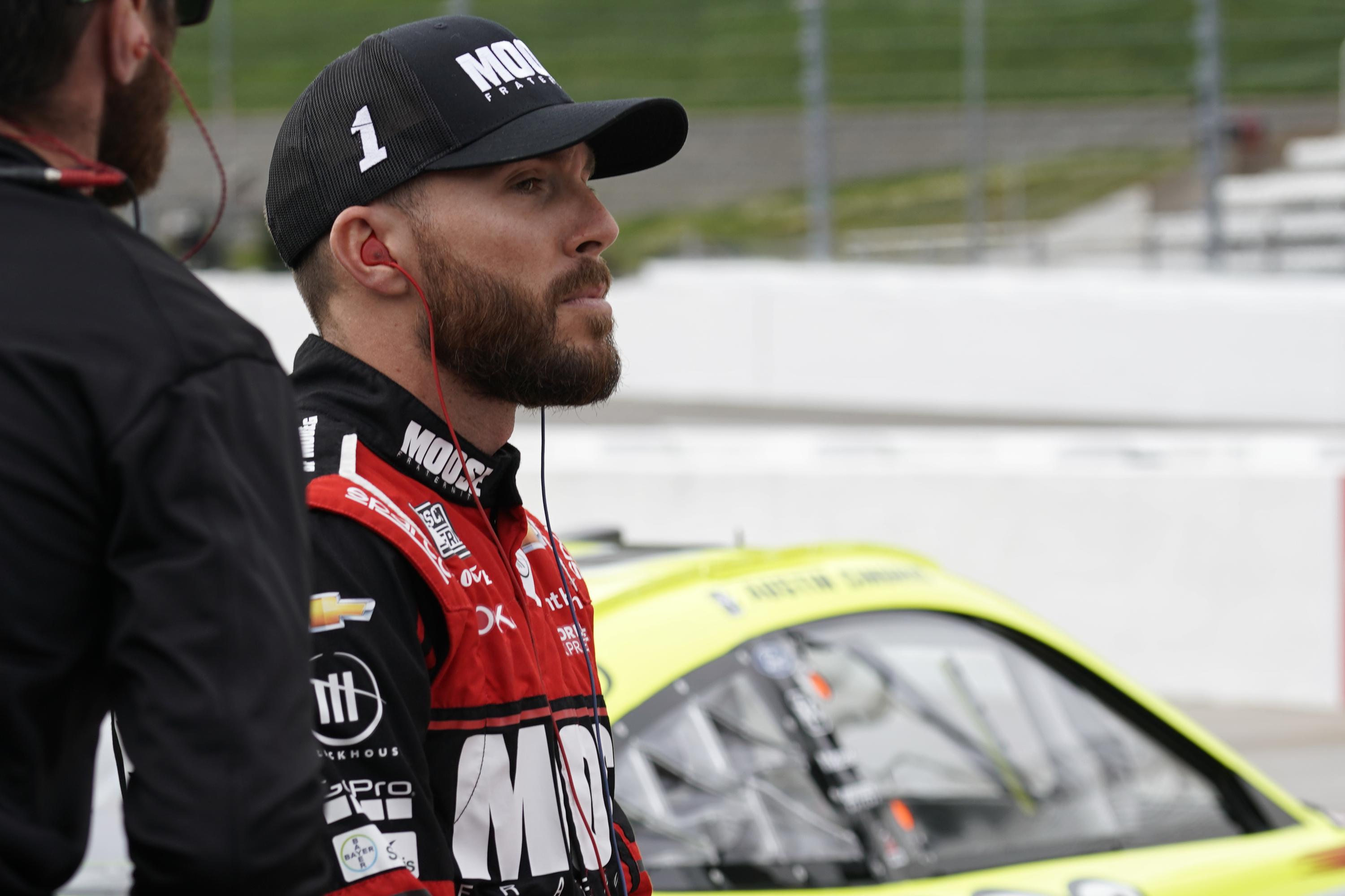 Column: Chastain rides the wall into NASCAR's title race | AP News