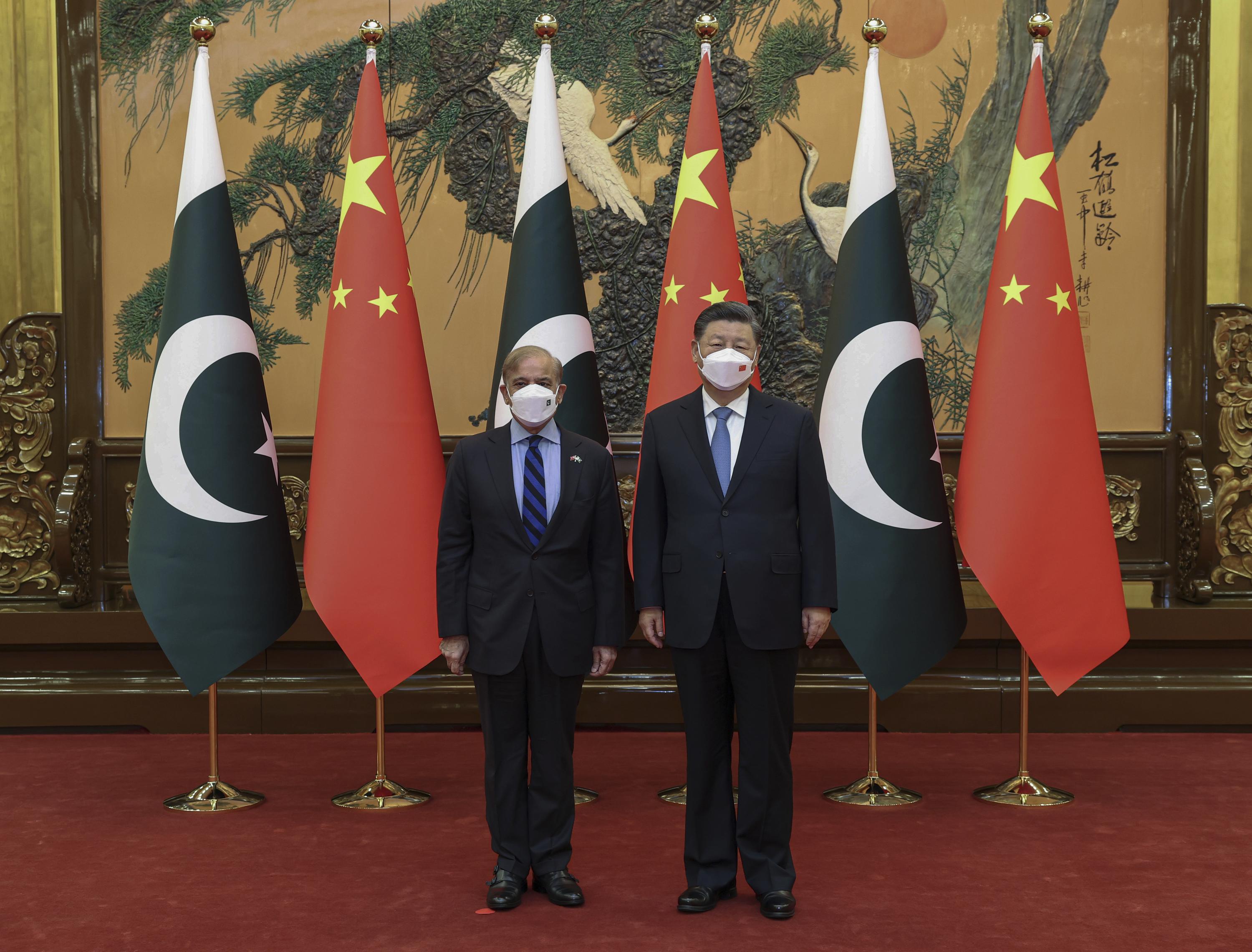 China's Xi affirms commitment to Pakistan economic ties | AP News