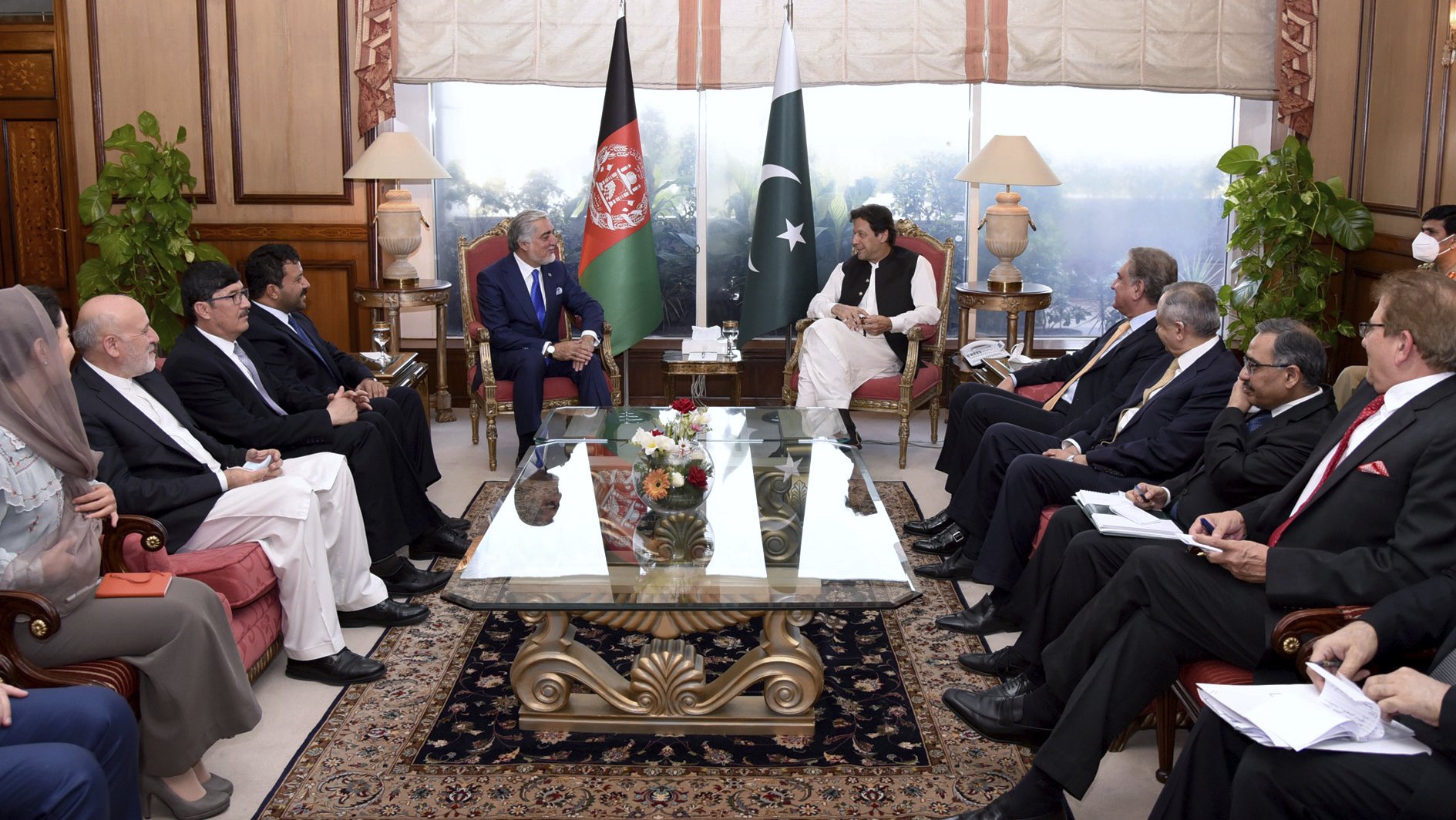 Afghan peace negotiator urges new era in ties with Pakistan | AP News