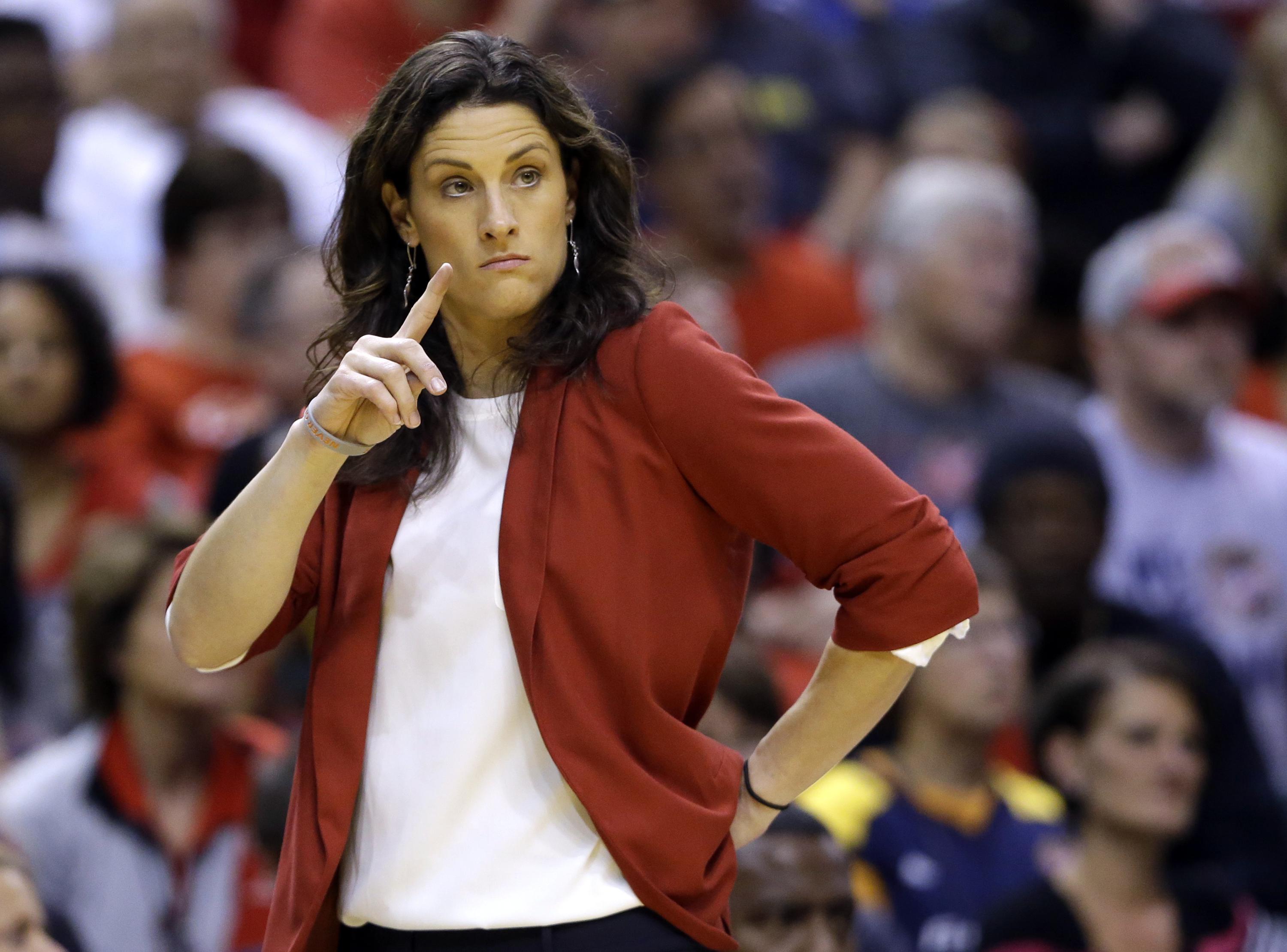 Connecticut Sun hires Stephanie White as head coach | AP News