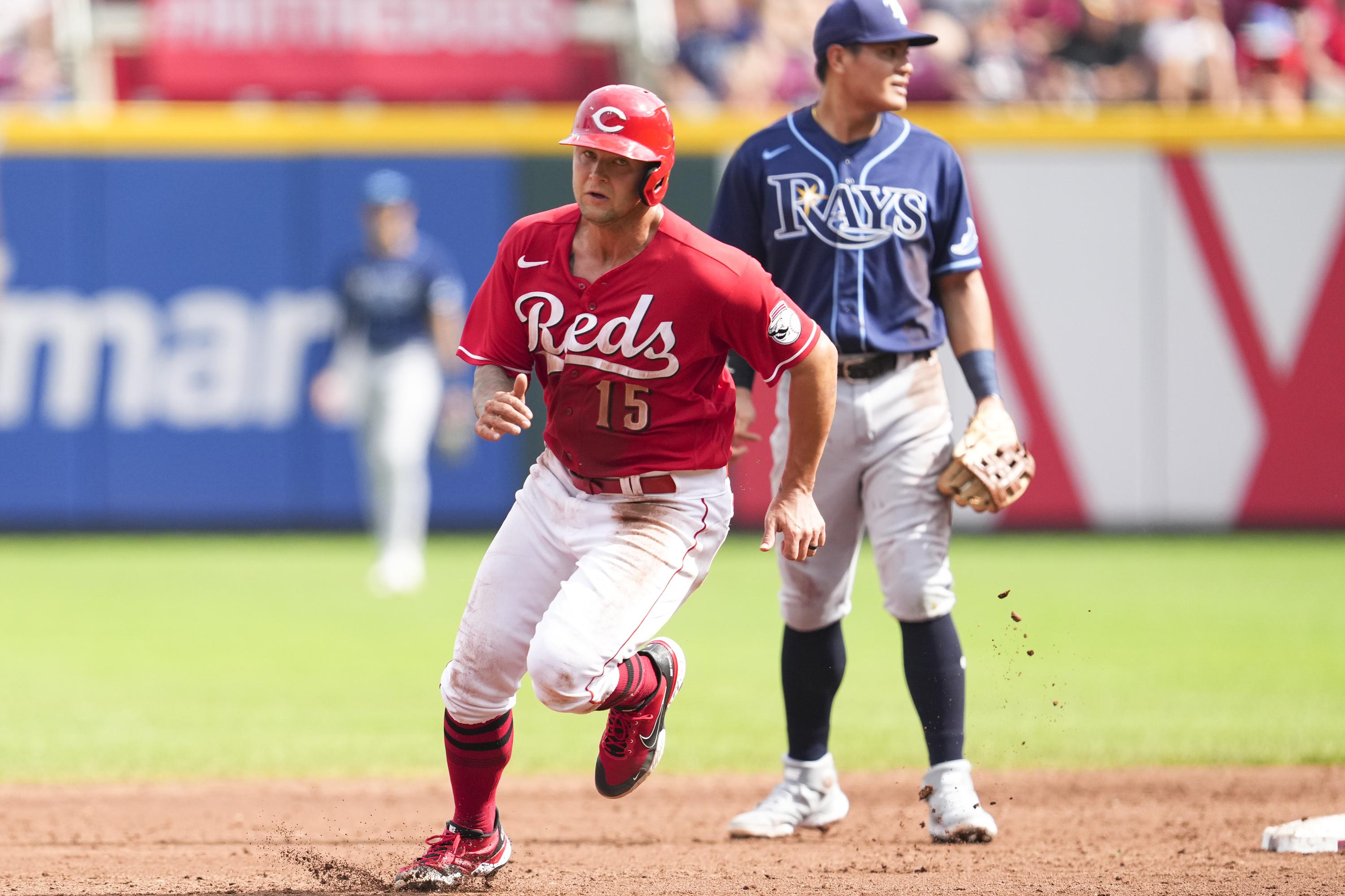 Rojos vuelven a ganar en la 10ma; superan 5-4 a Rays | AP News