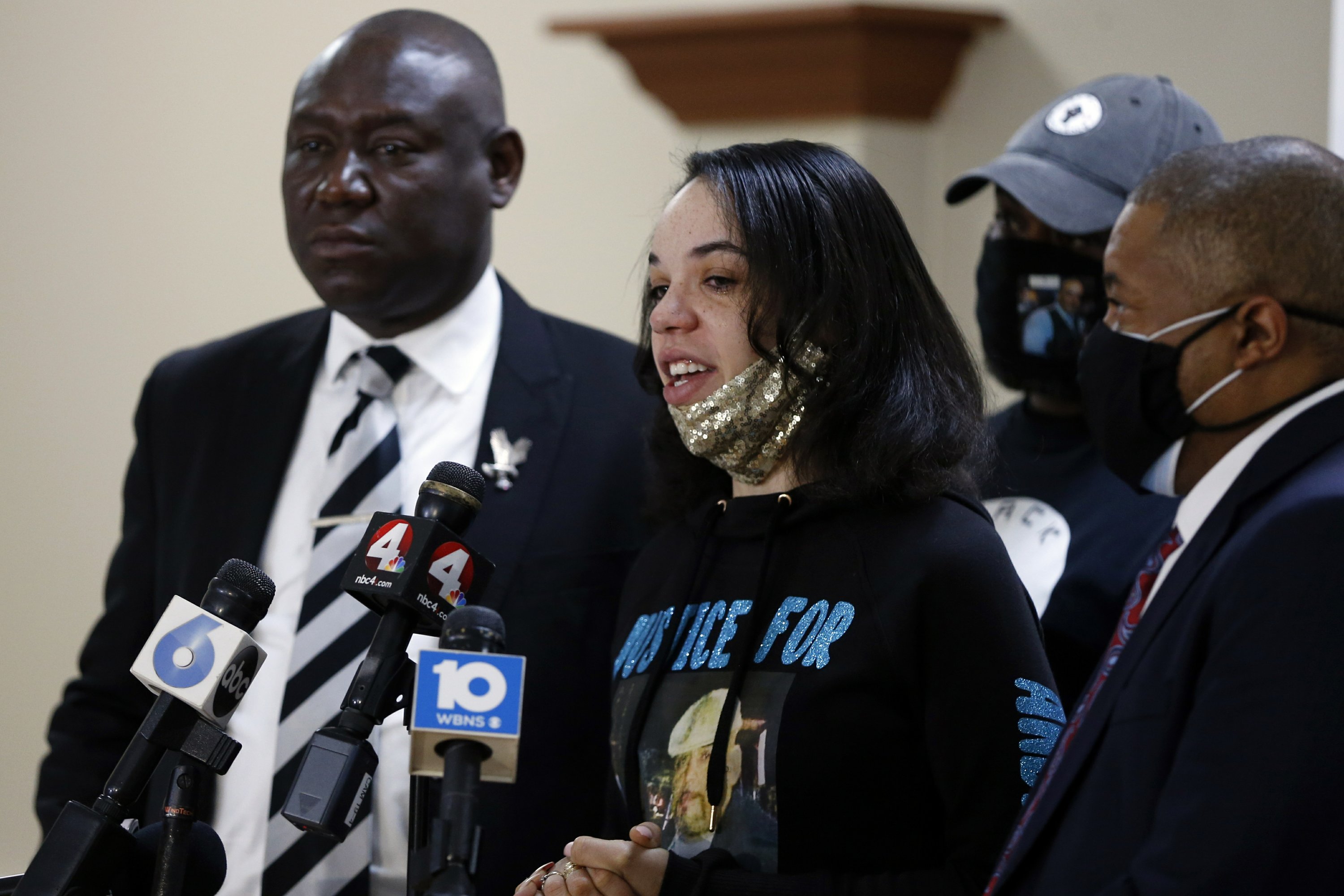 Uphill battle to convict cop who shot Andre Hill, data shows | AP News