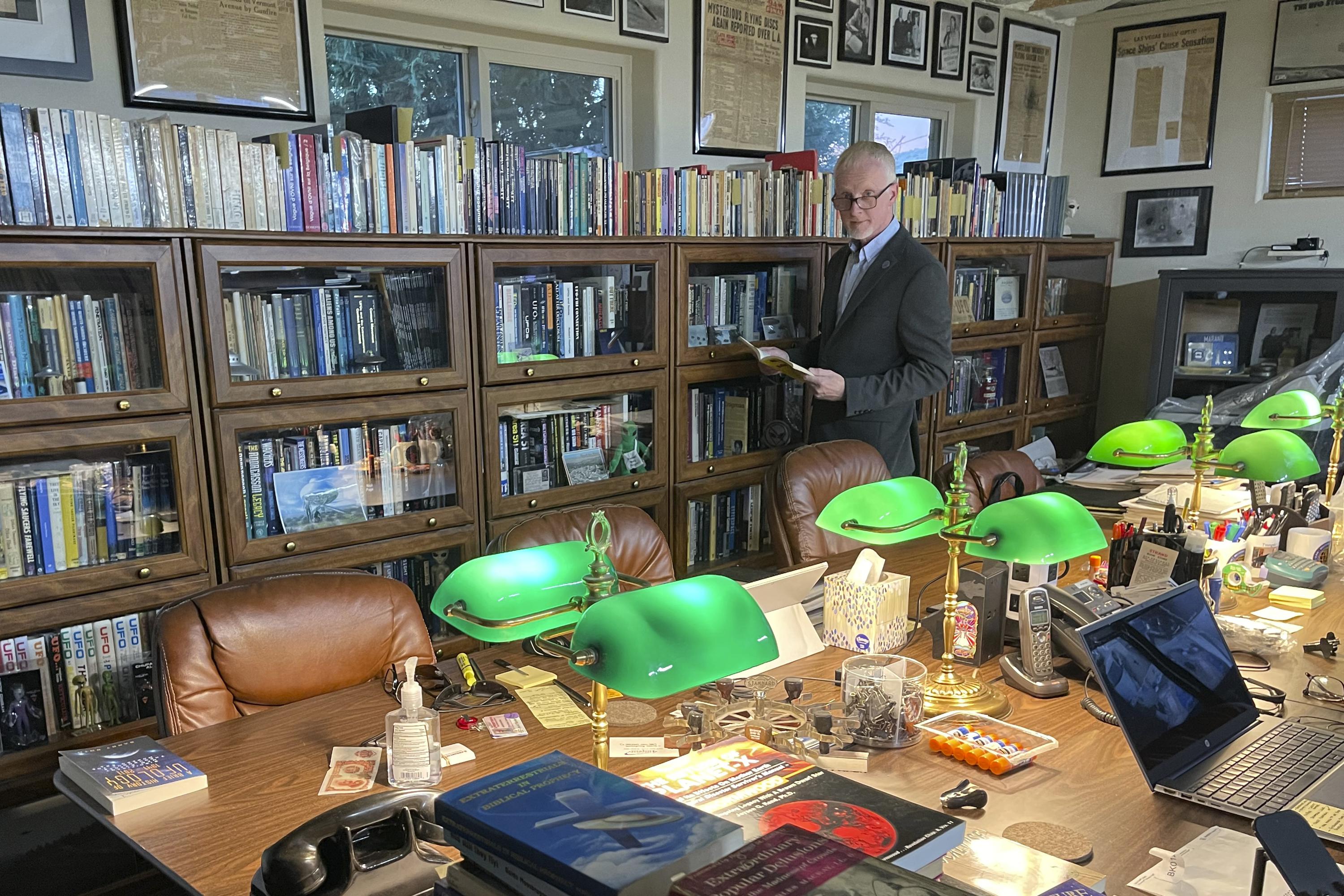National UFO Historical Records Center coming to Albuquerque | AP News