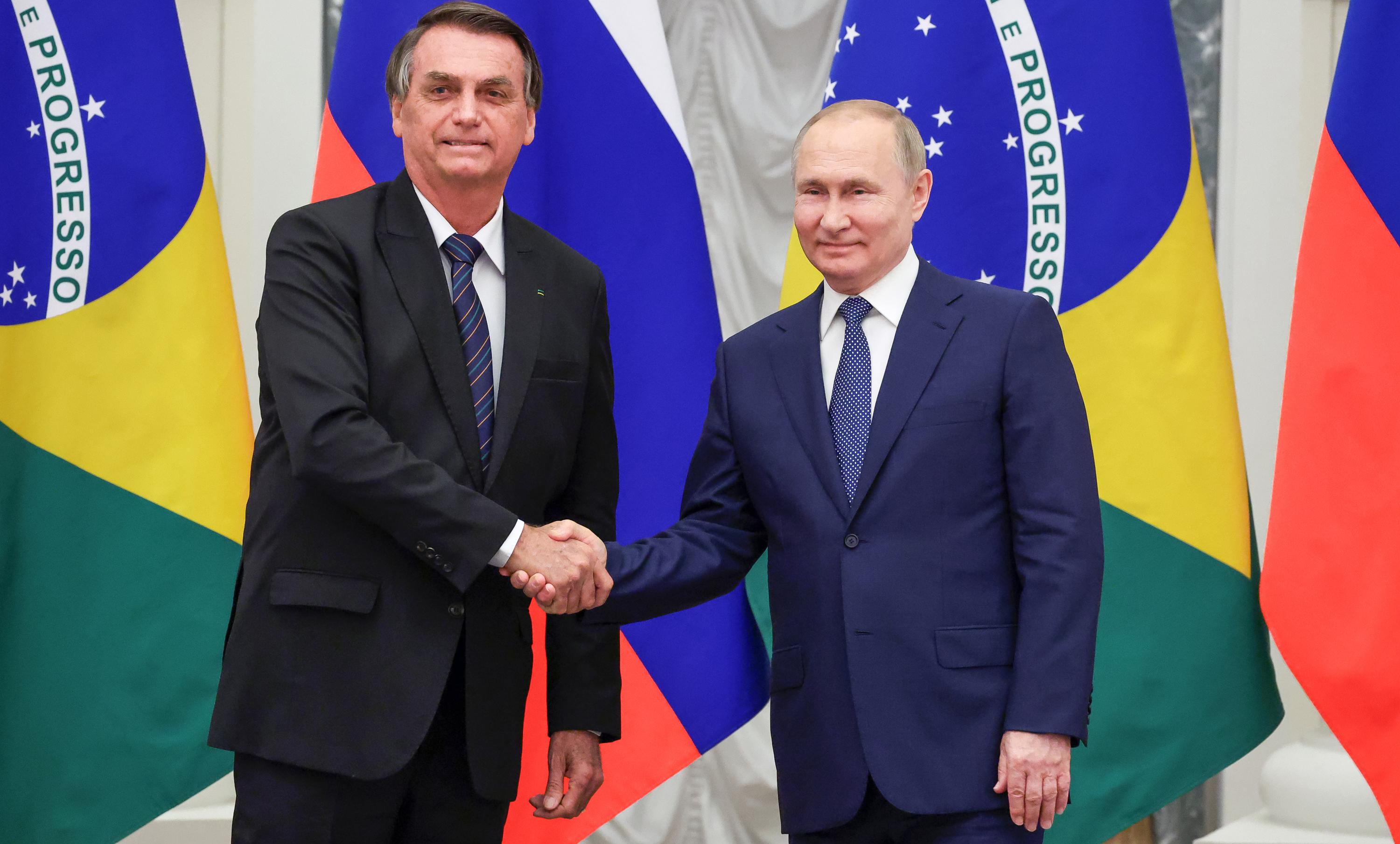 Putin hosts leader of Brazil for talks amid Ukraine crisis | AP News