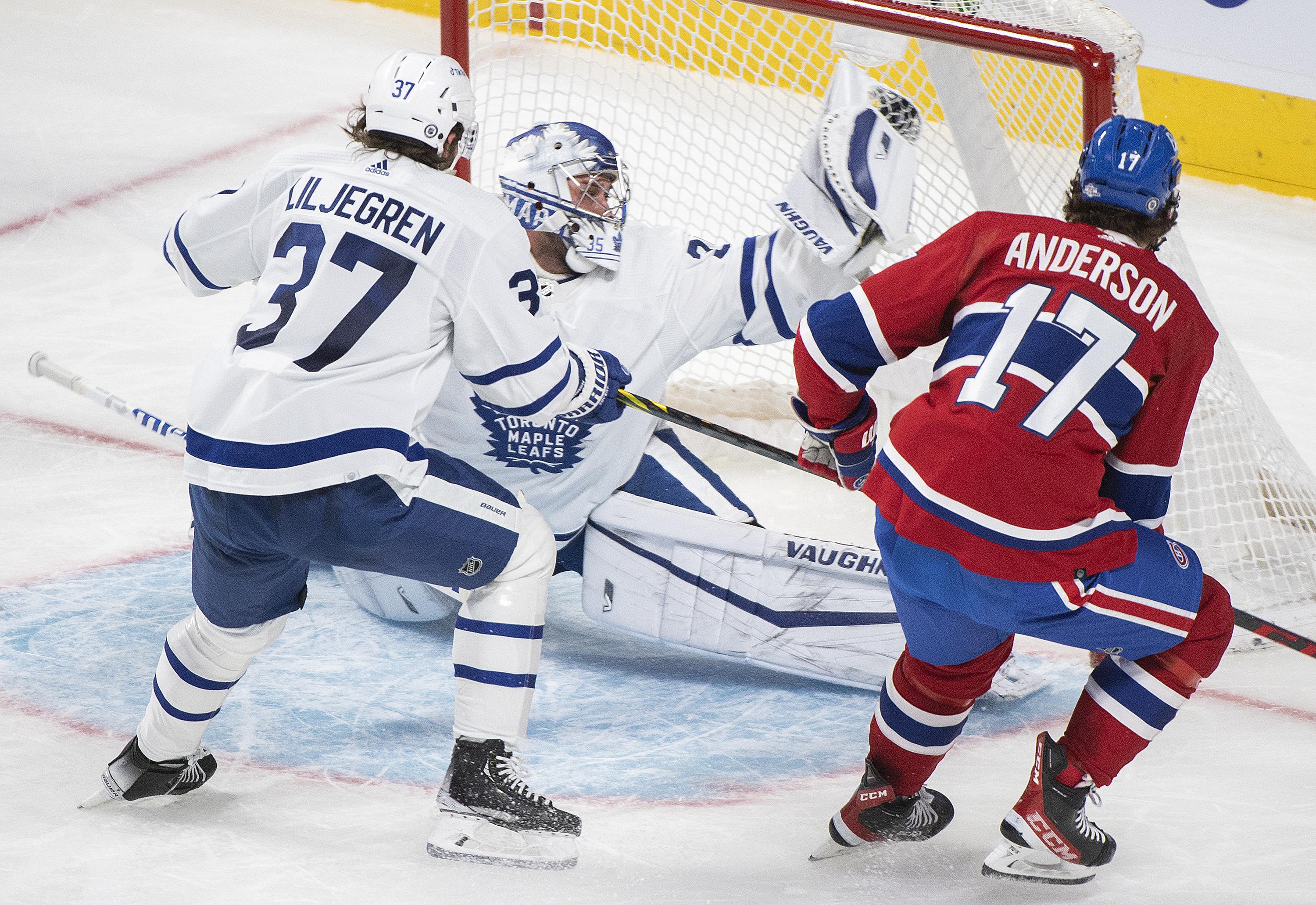 Canadiens race to big lead, beat Maple Leafs 5-2 | AP News