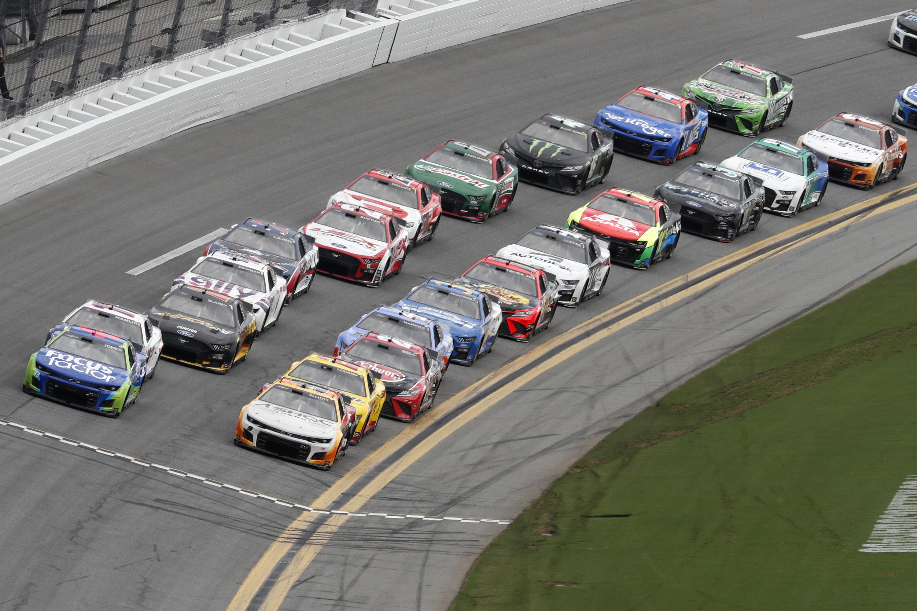 NASCAR playoffs: Cup Series drivers at a glance | AP News