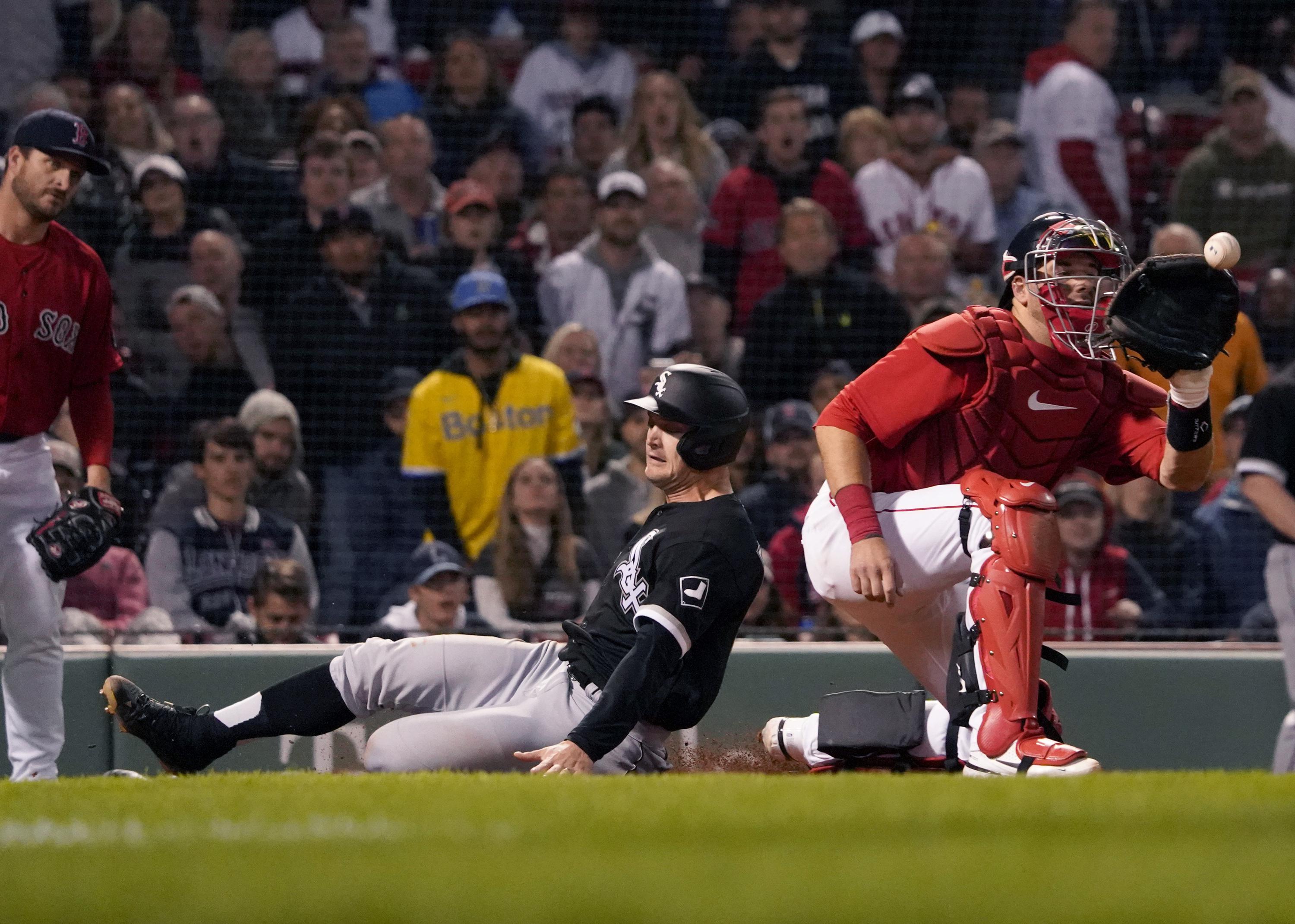 Robert, Velasquez power White Sox past Red Sox 4-2 | AP News