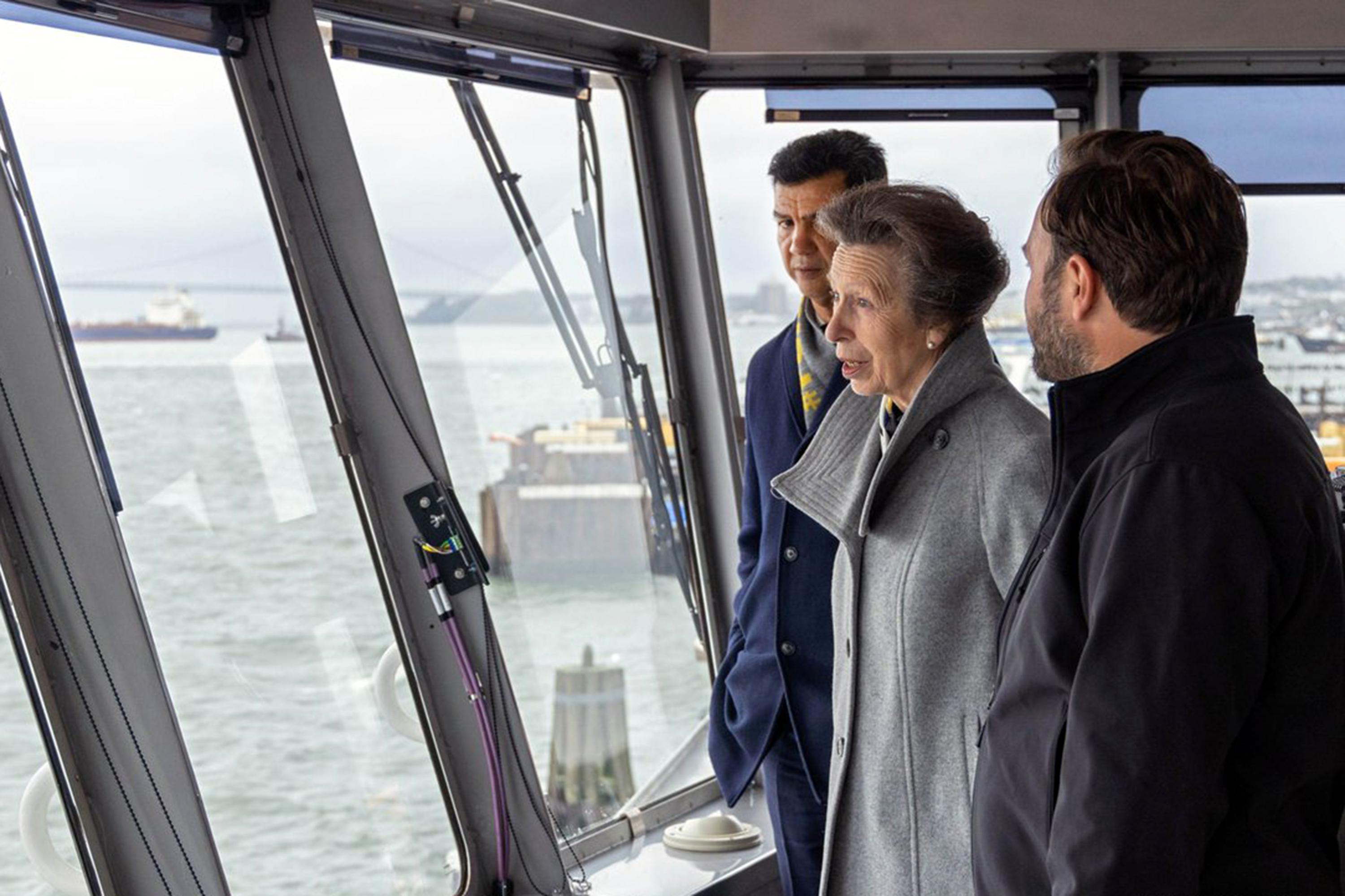 Princess Anne takes the Staten Island ferry to Manhattan | AP News