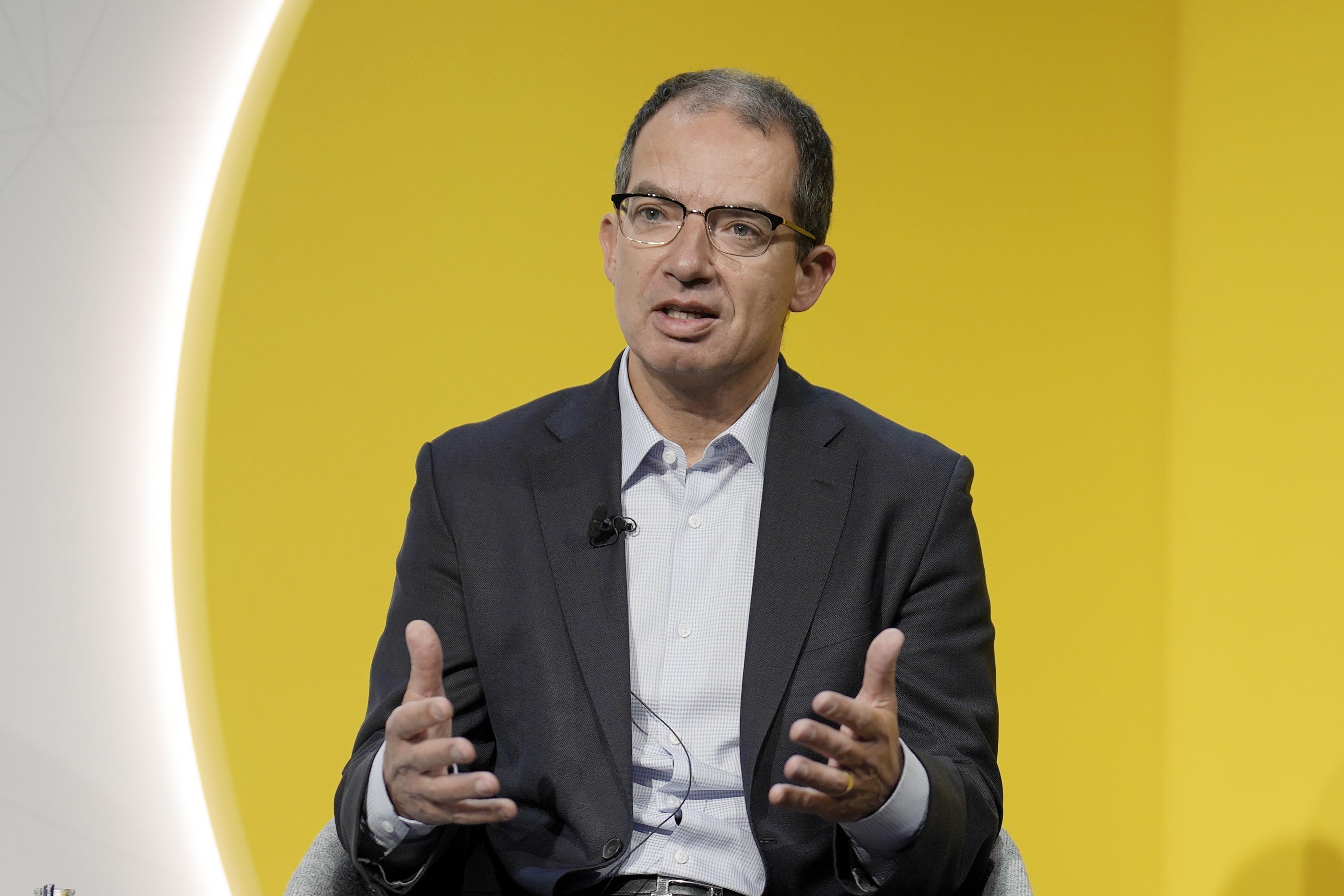 Moderna CEO’s remarks on 2019 vaccine supply mischaracterized | AP News