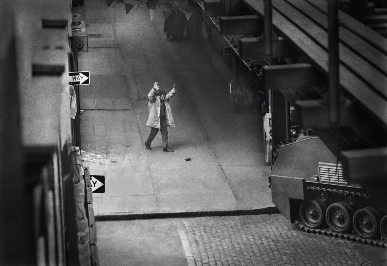 Review: A landmark NYC police standoff in 'Hold Your Fire' | AP News