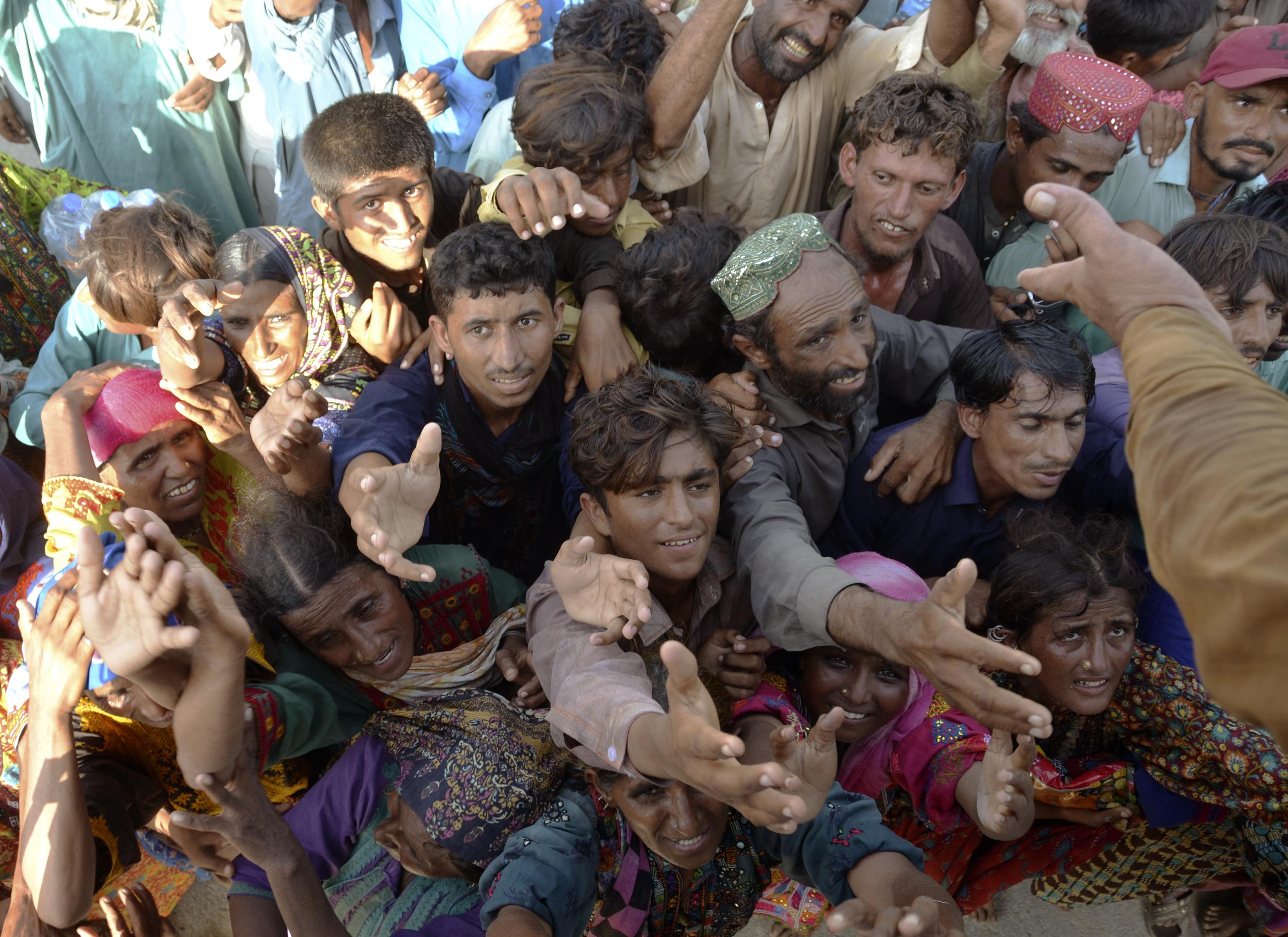 WHO raises alarm on disease in flood-hit areas of Pakistan | AP News
