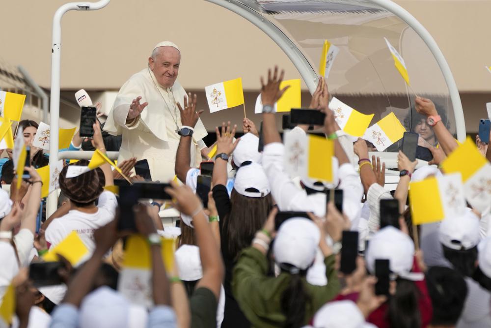 Pope tells Bahrain youths to seek real advice, not Google - Democratic ...