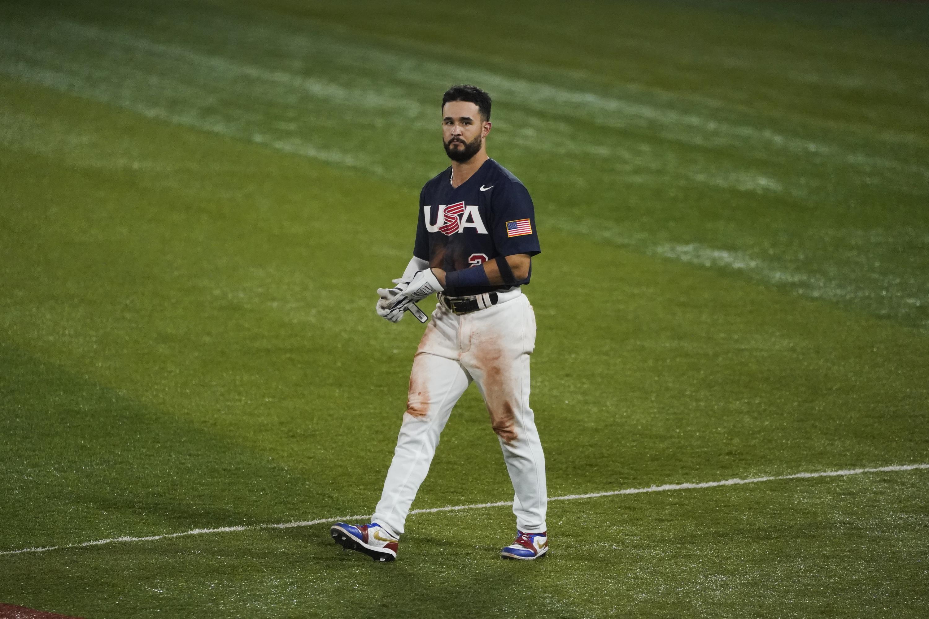 'Bittersweet' Alvarez accepts 2nd silver, this one in Summer | AP News