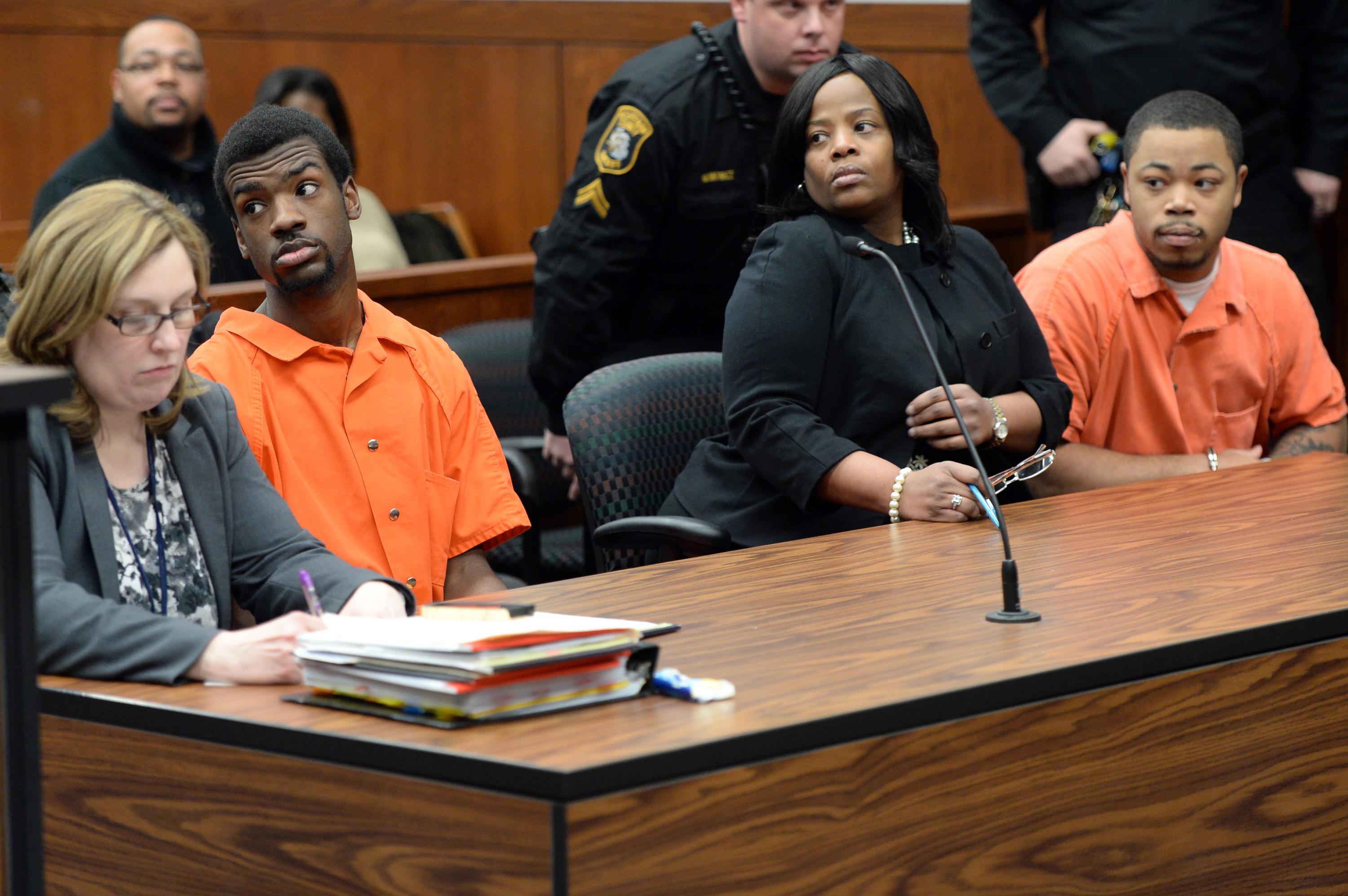 Hearing set Monday on EMU player's robbery-slaying | AP News