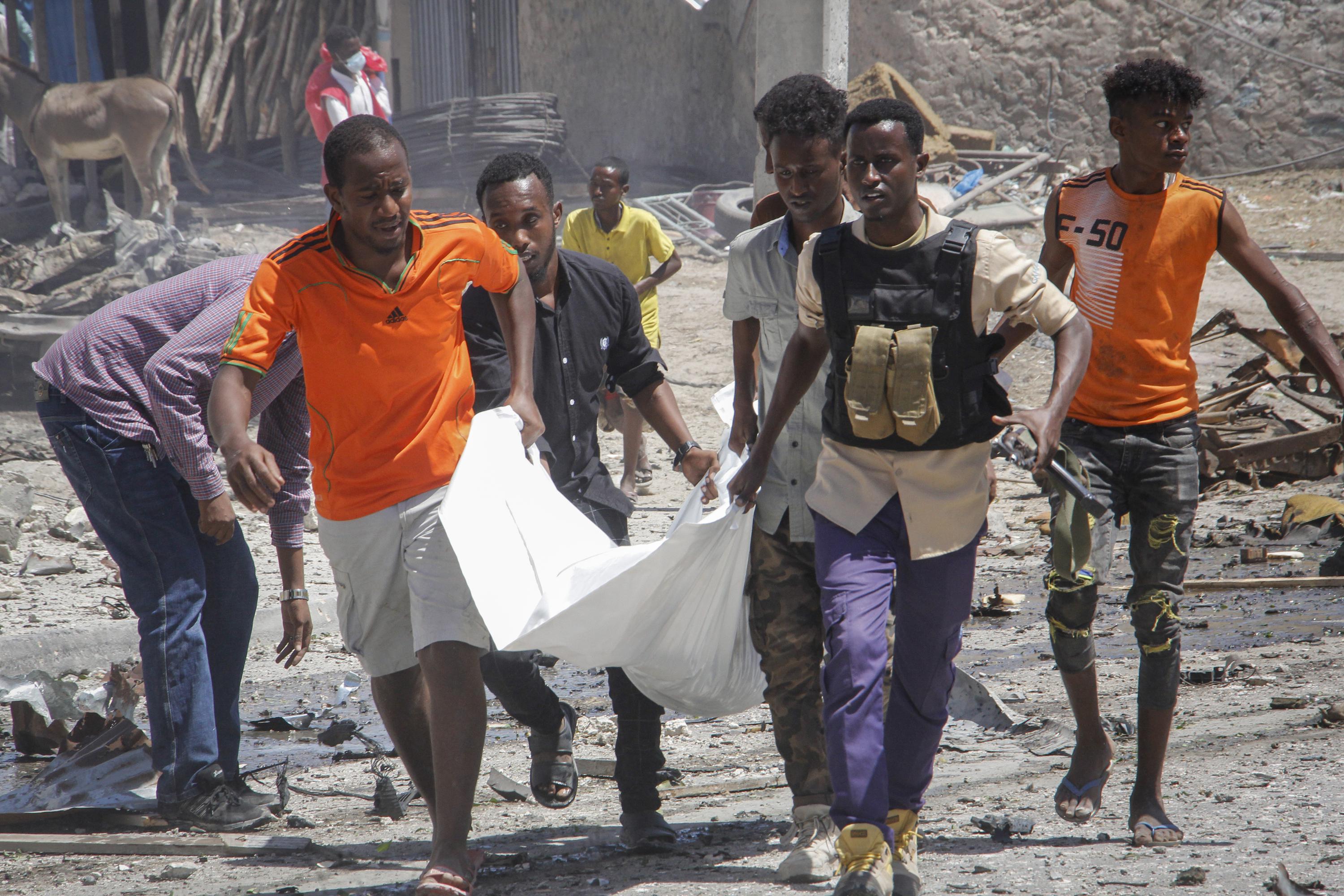 Car bomb hits outside Mogadishu airport in Somalia; 8 killed | AP News