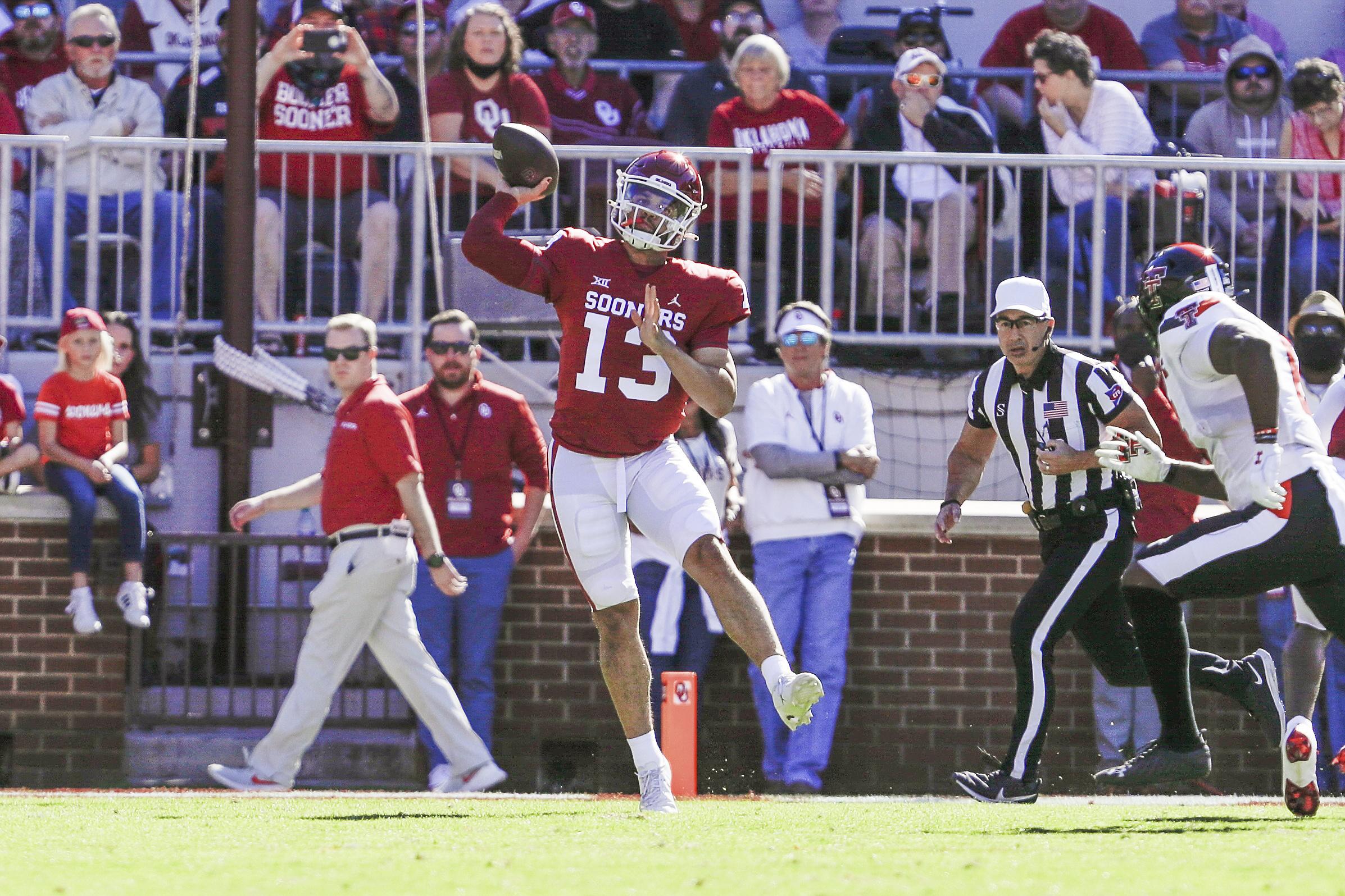 Williams throws 6 TD passes, No. 4 Oklahoma routs Texas Tech | AP News