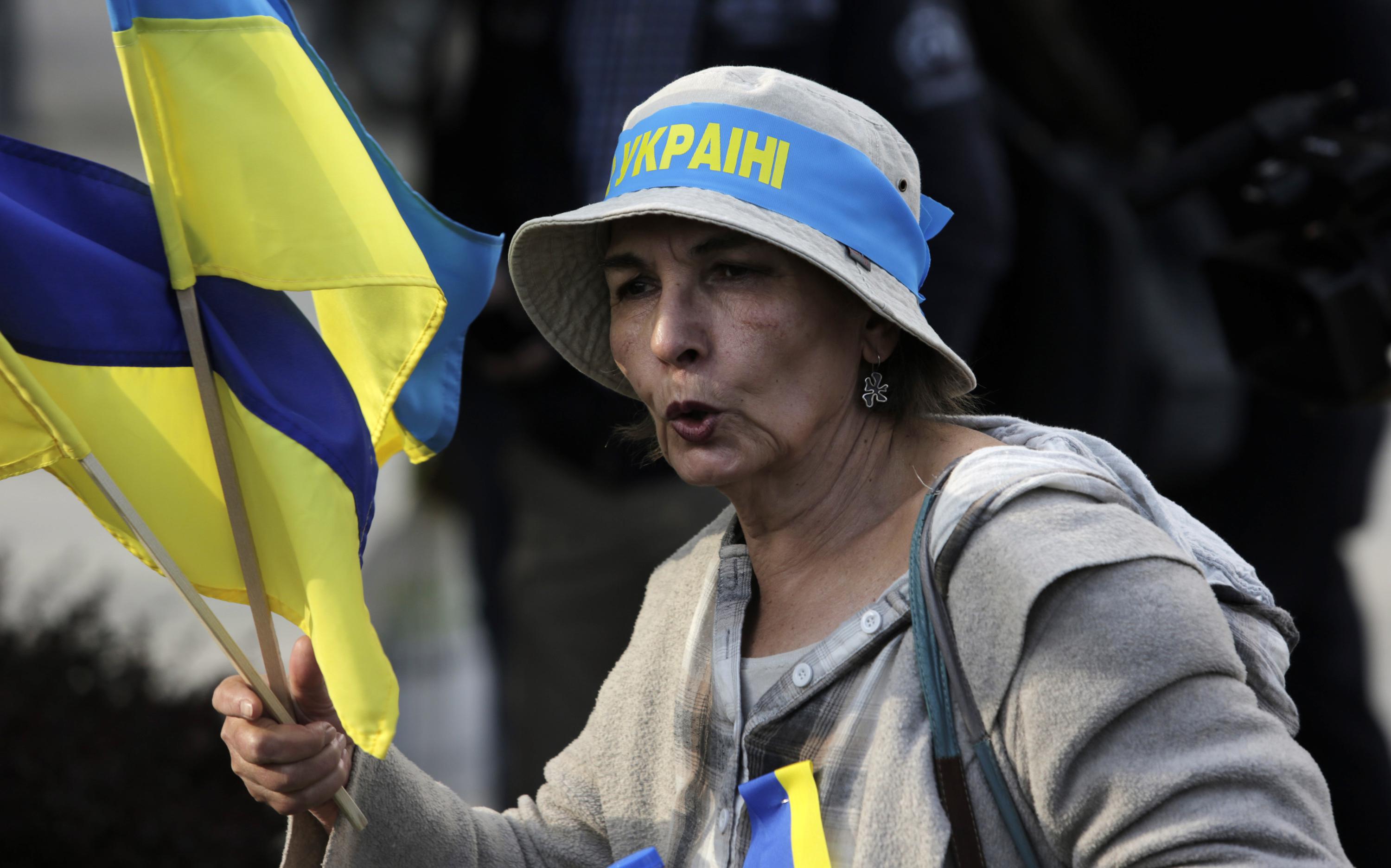 Bulgarian parliament approves military aid to Ukraine | AP News