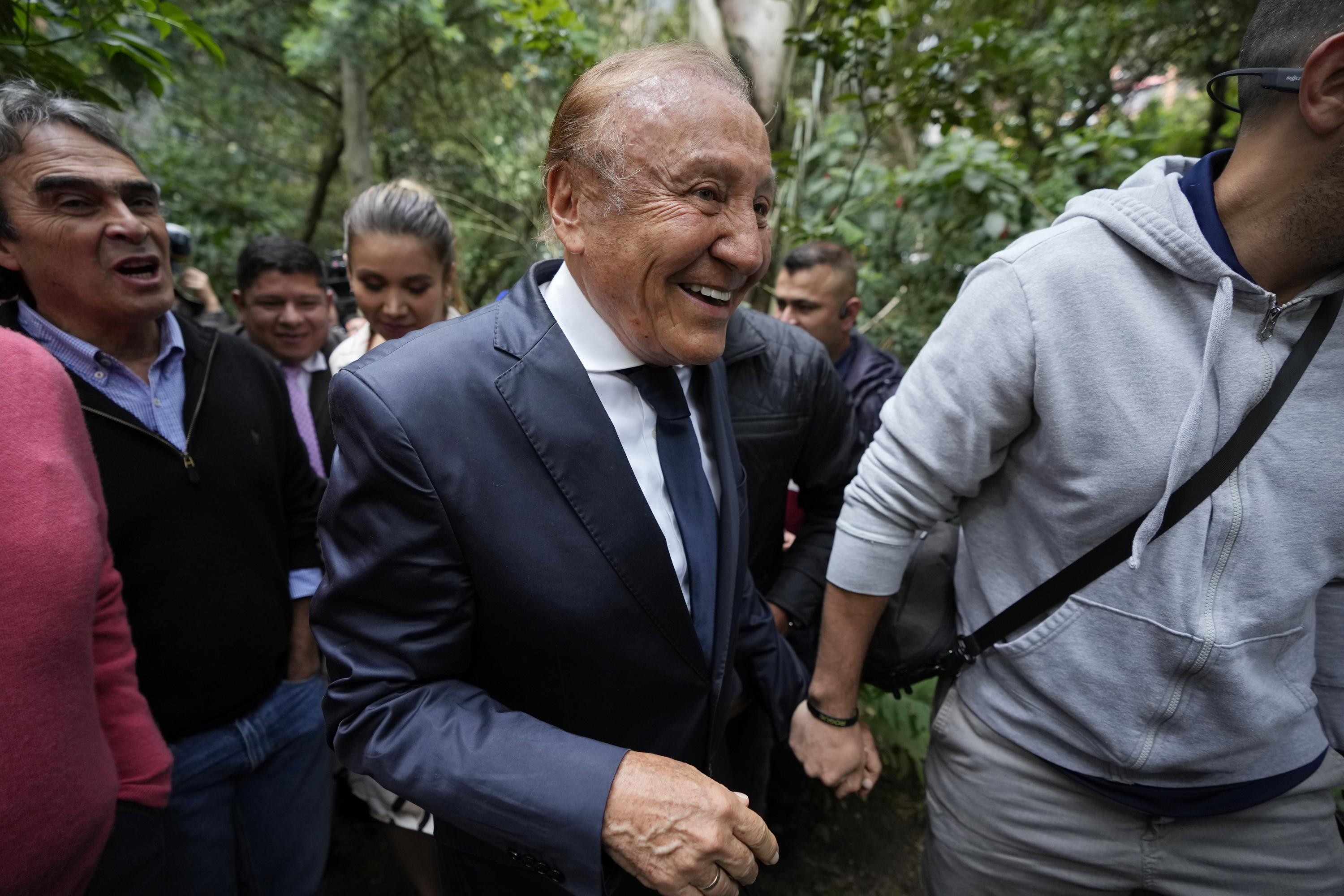 Rodolfo Hernández, el empresario que busca presidir Colombia | AP News