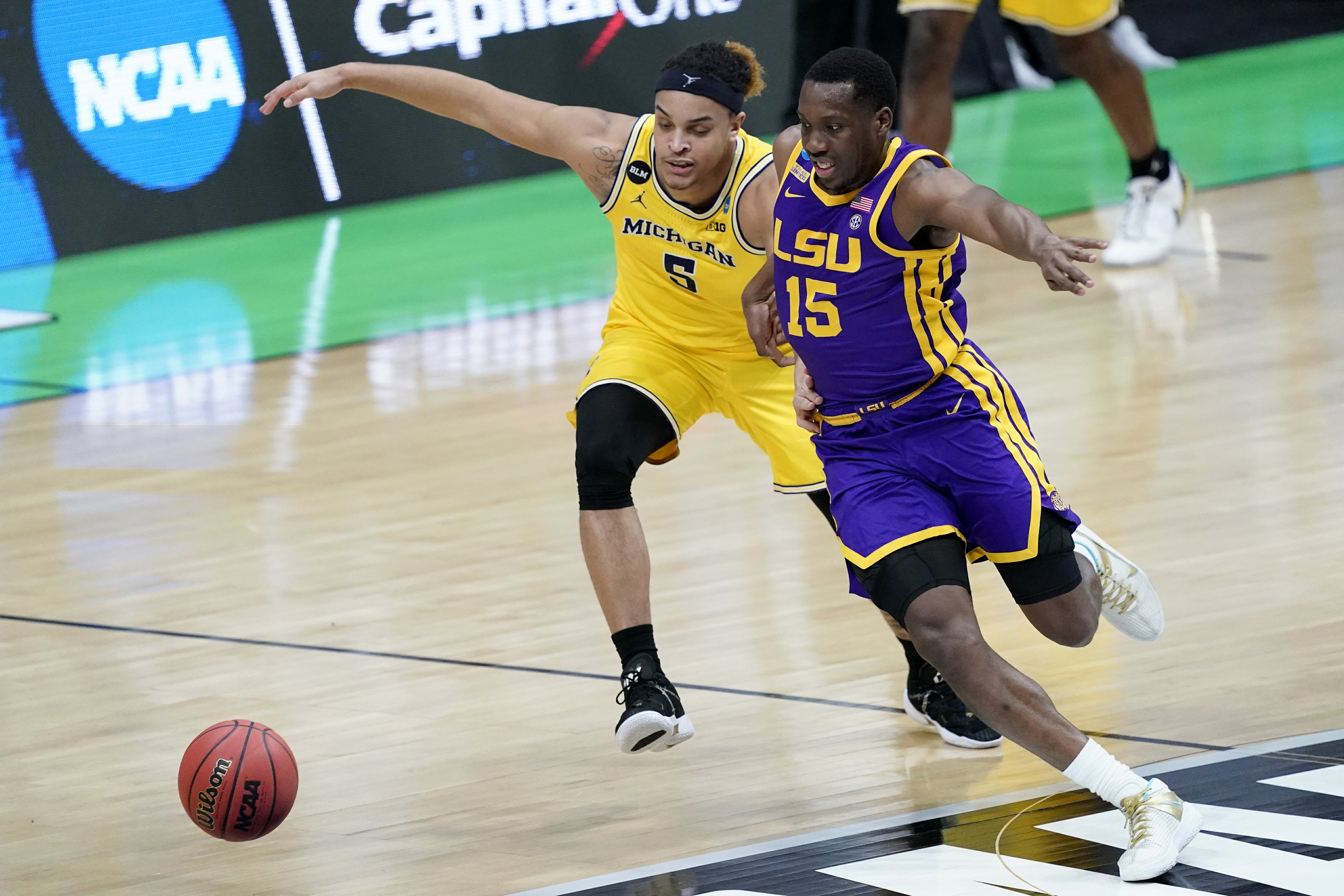 Big Ten comeback: Michigan topples LSU 86-78 | AP News