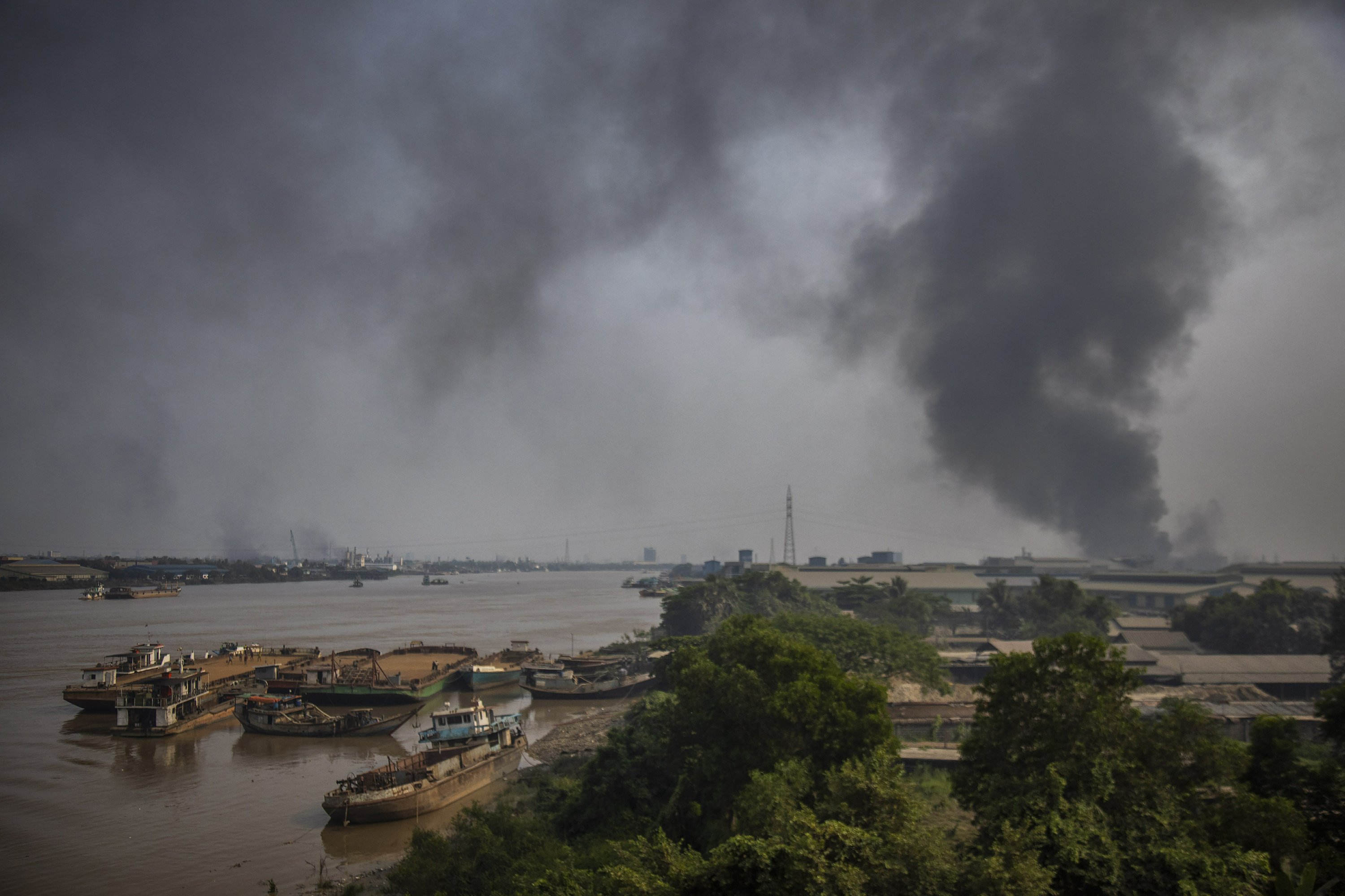 Attacks on Chinese-run factories in Myanmar vex Beijing | AP News